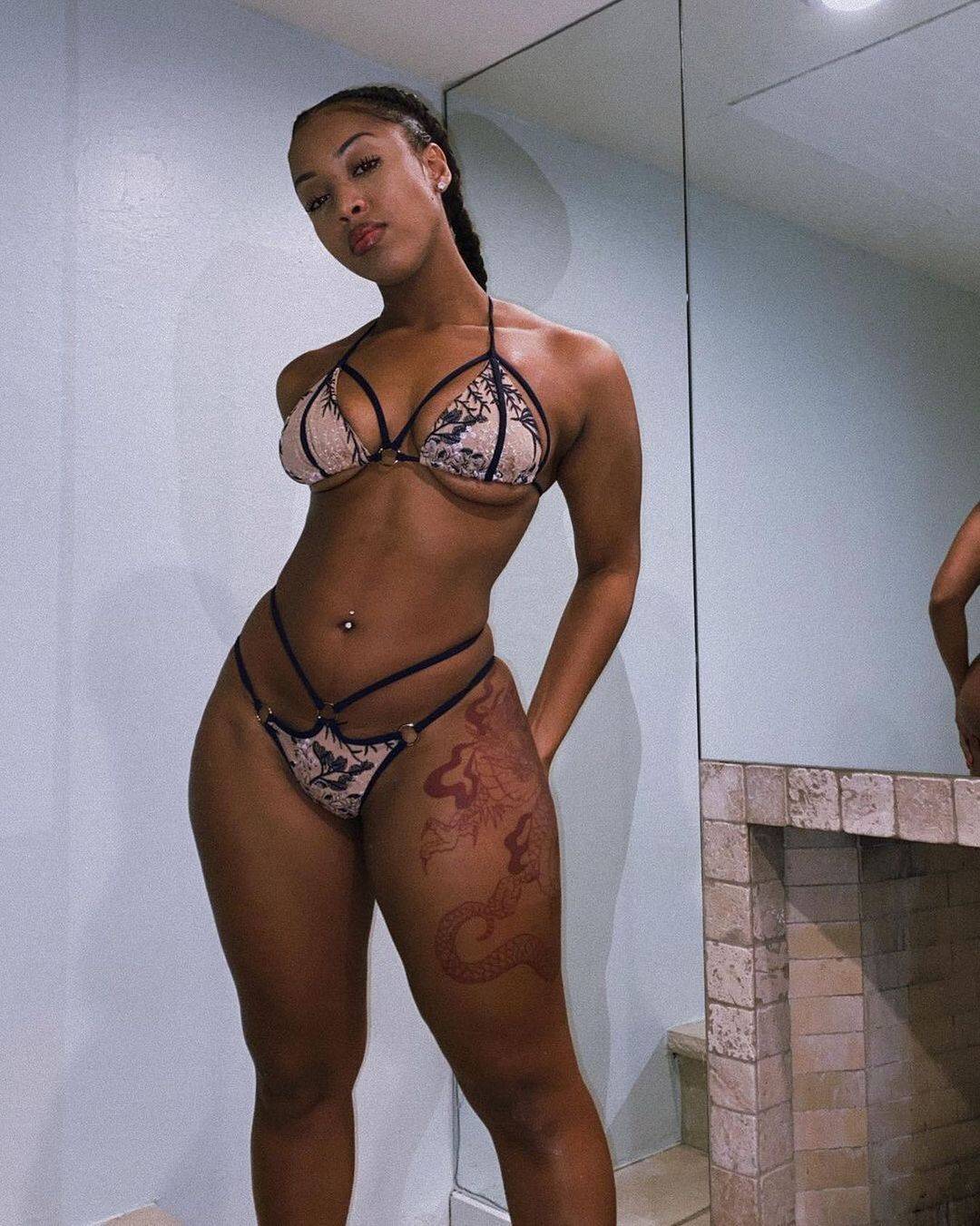 Stephanie Berry | Scrolller