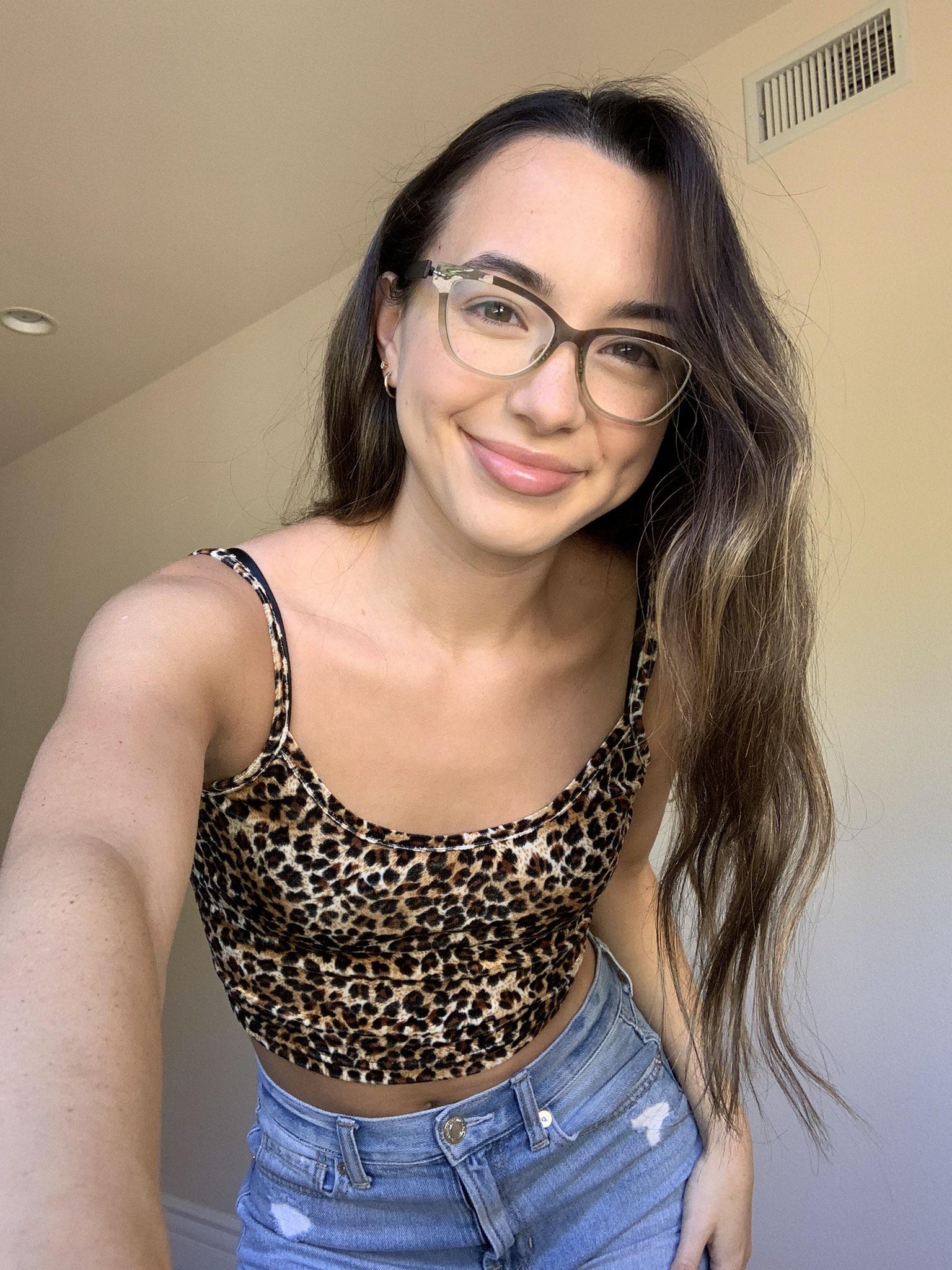 cutie roni | Scrolller