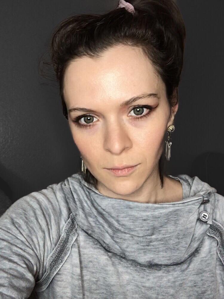 Still feel really awkward taking selfies (over 18) | Scrolller