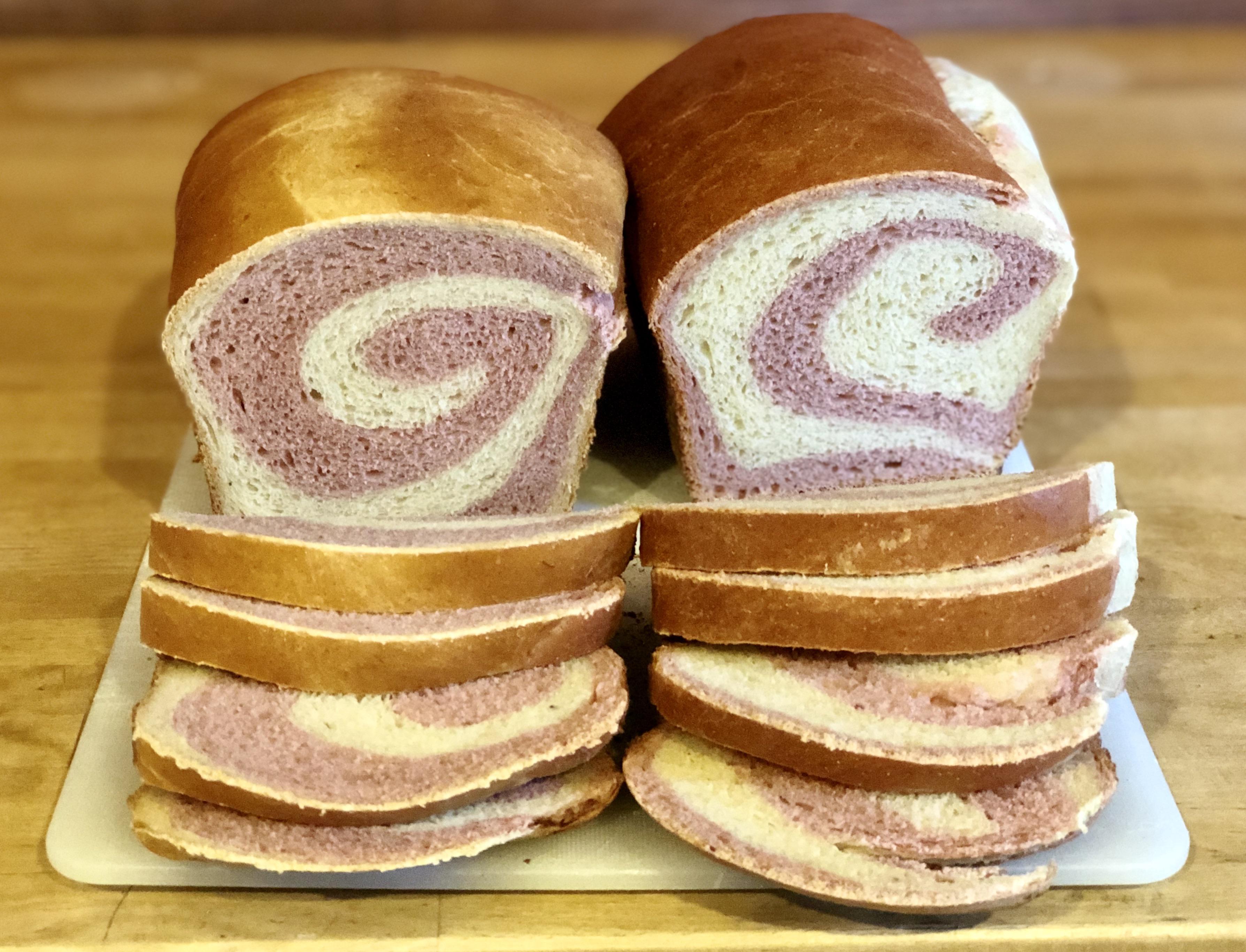 Strawberry Banana Swirl | Scrolller