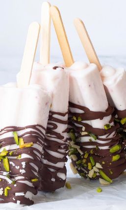 Strawberry Cheesecake Popsicles | Scrolller