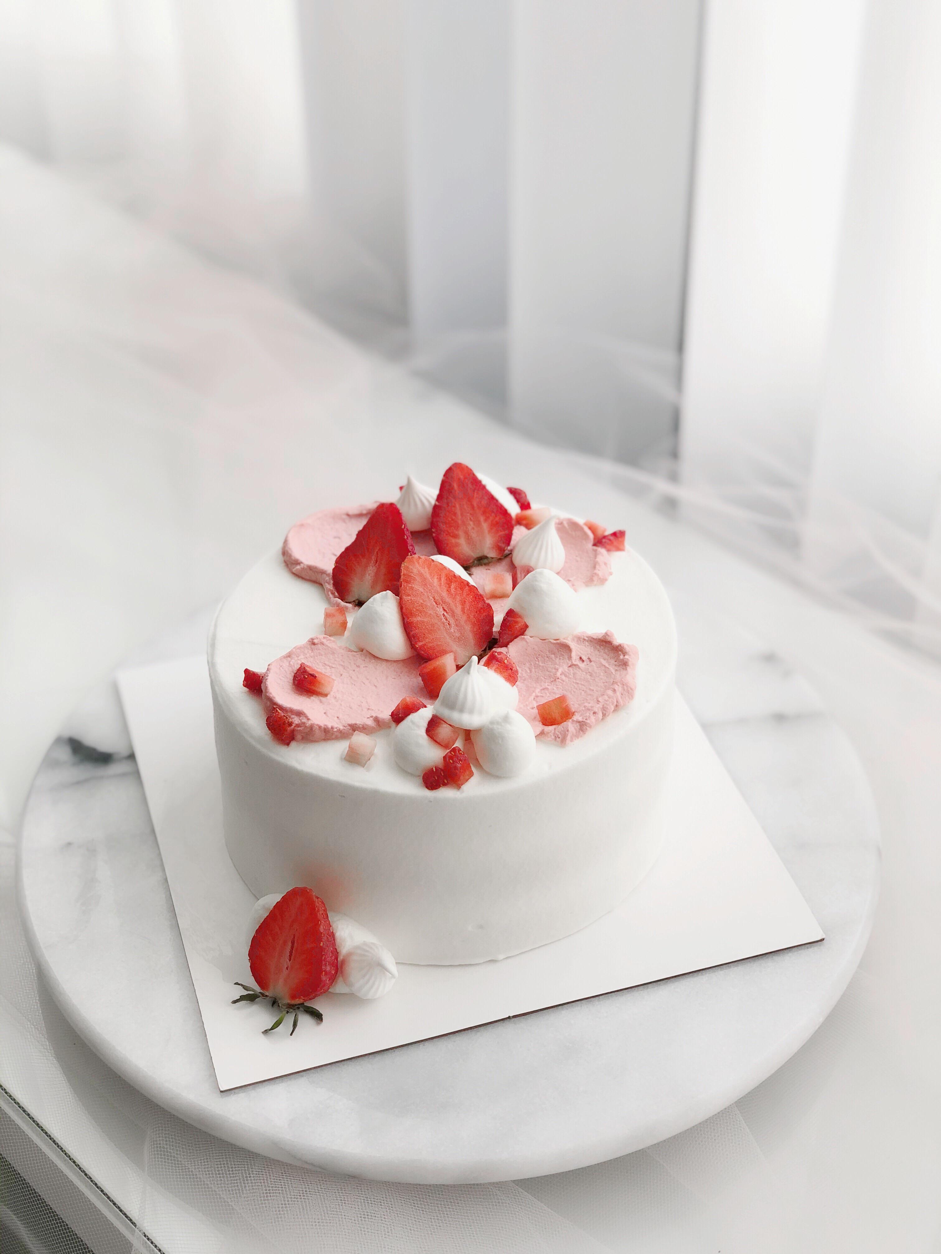 Strawberry fresh cream cake. | Scrolller