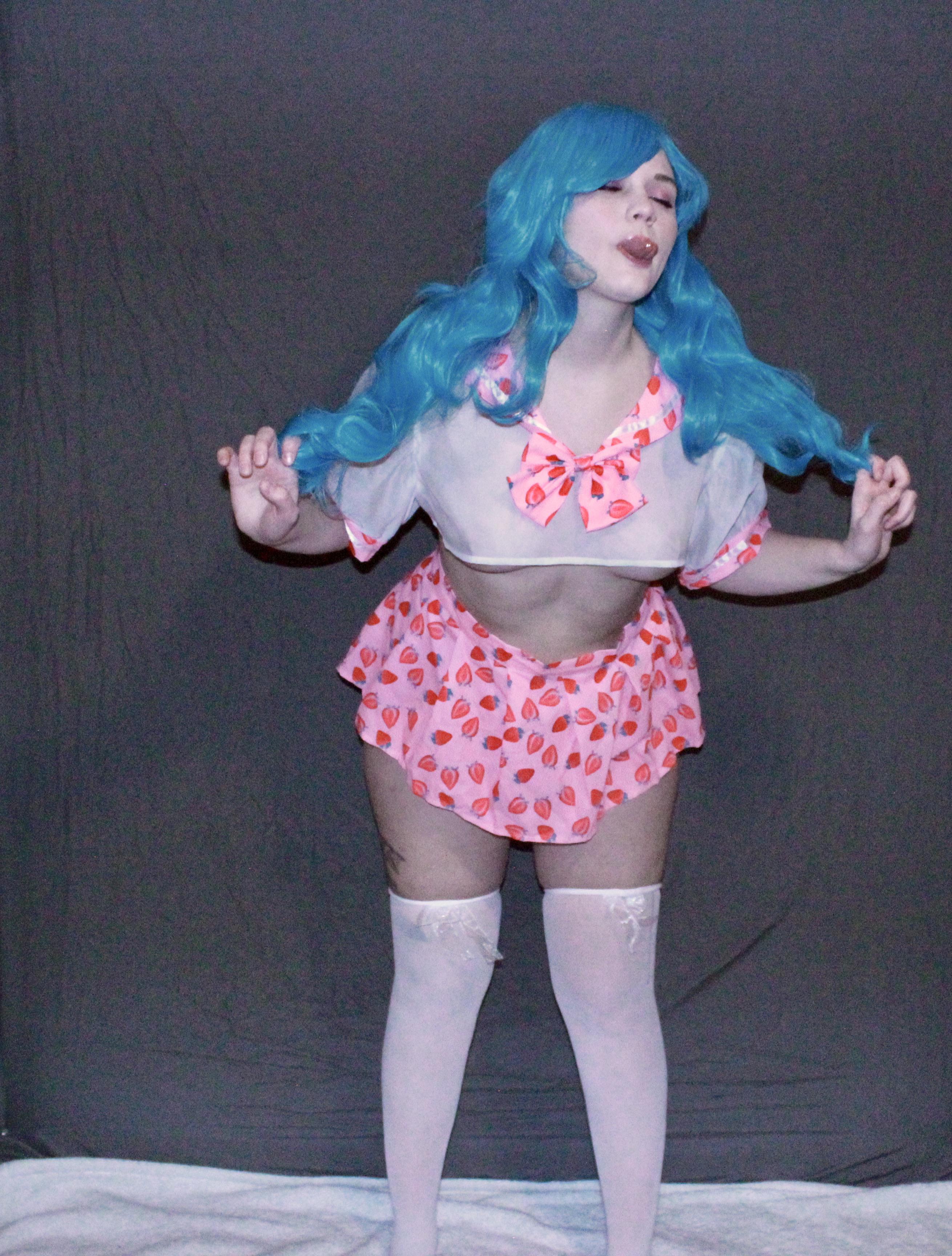 Strawberry Shortcake 😋🍓🍰 | Scrolller