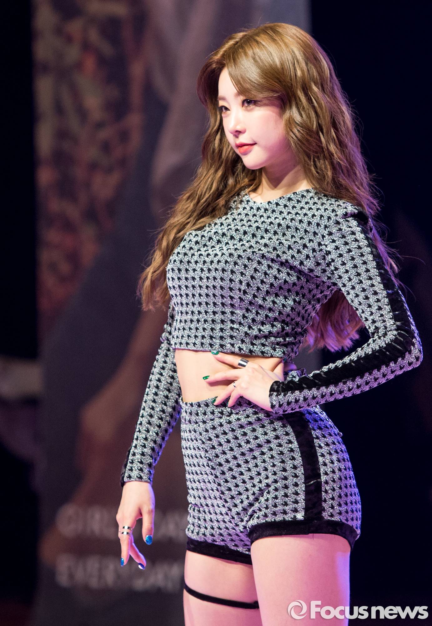 striking a pose | Scrolller