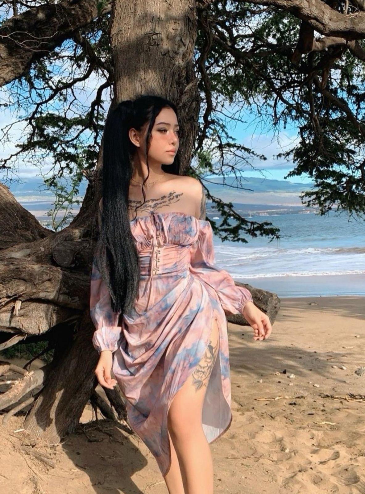 Stroking for Bella Poarch! Help me out! | Scrolller