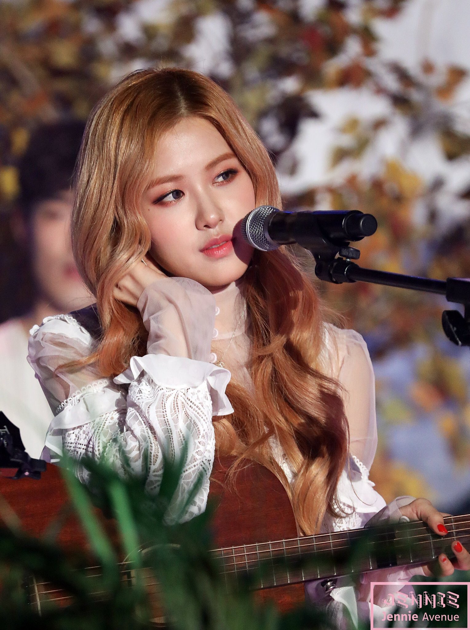 Stunning Rosé | Scrolller