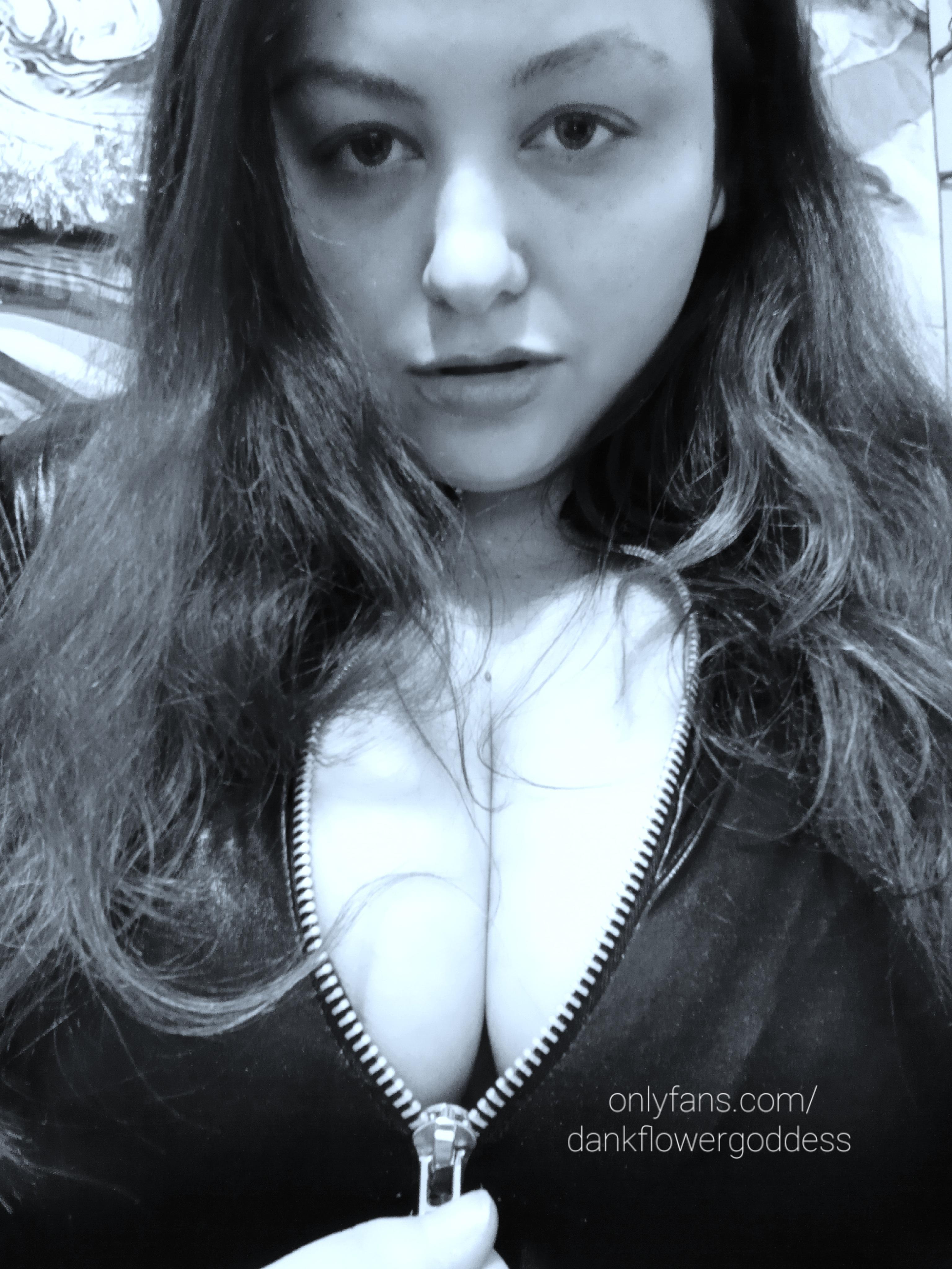 Submit to your Alpha Goddess, beta bitches. | Scrolller