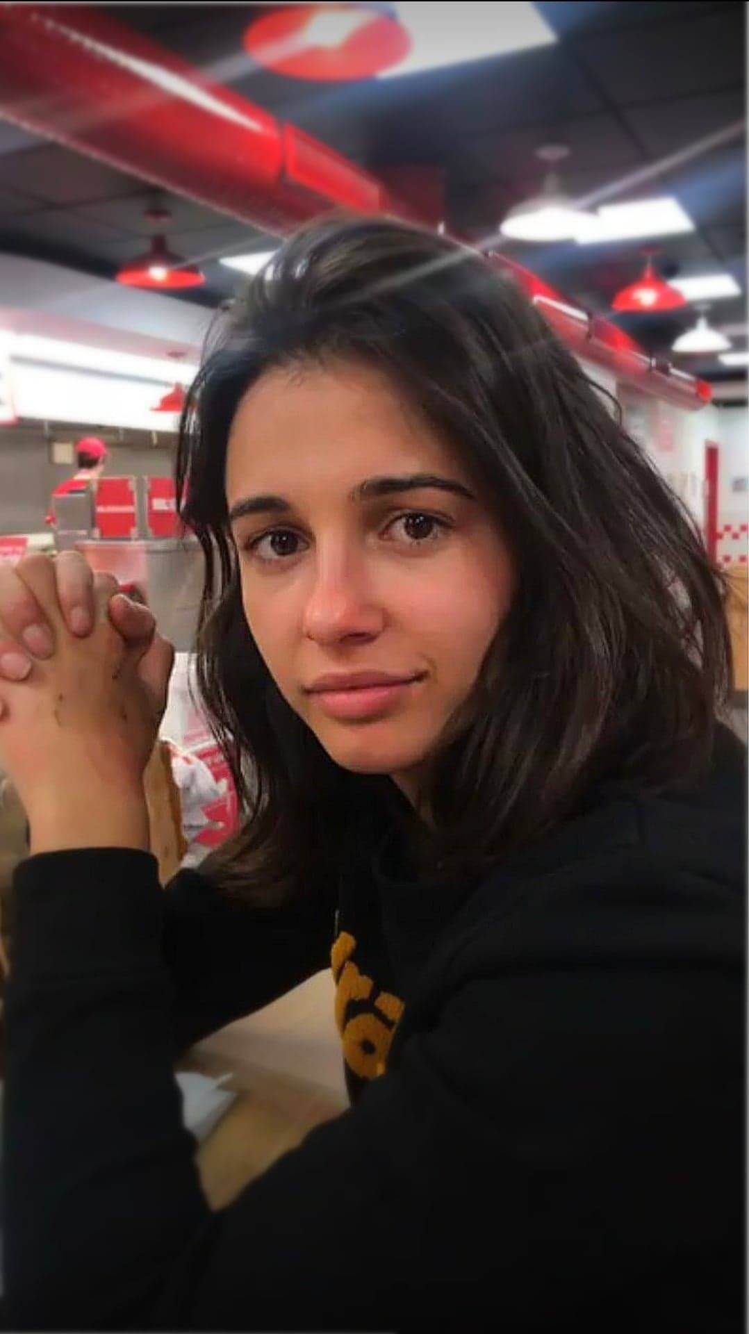 such a babe face 😍 | Scrolller