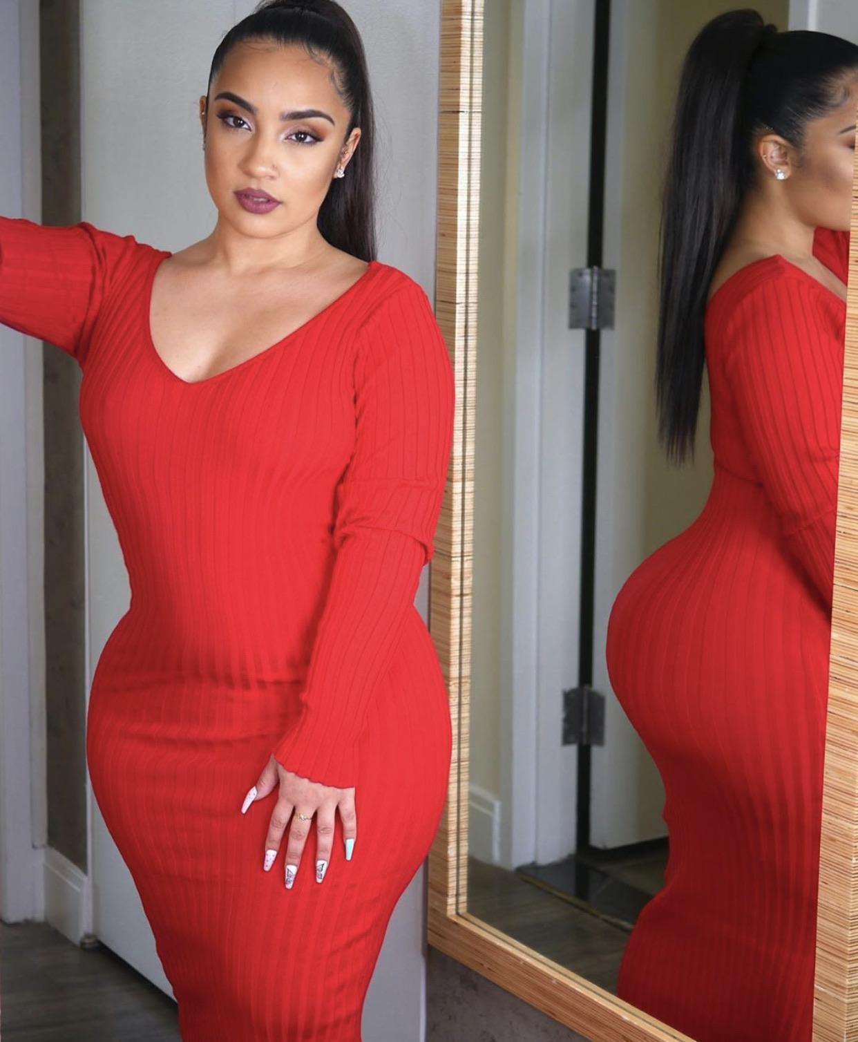 Such a bootyful reflection | Scrolller