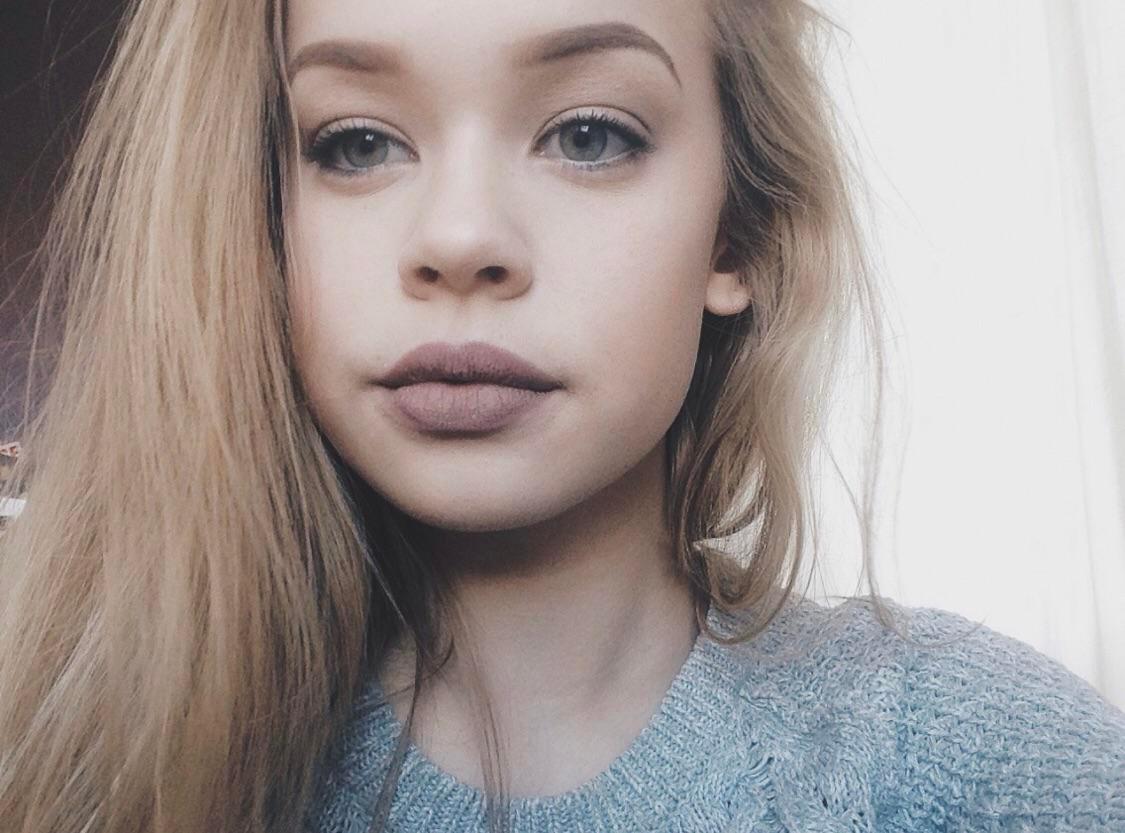 Such a fuckable face | Scrolller