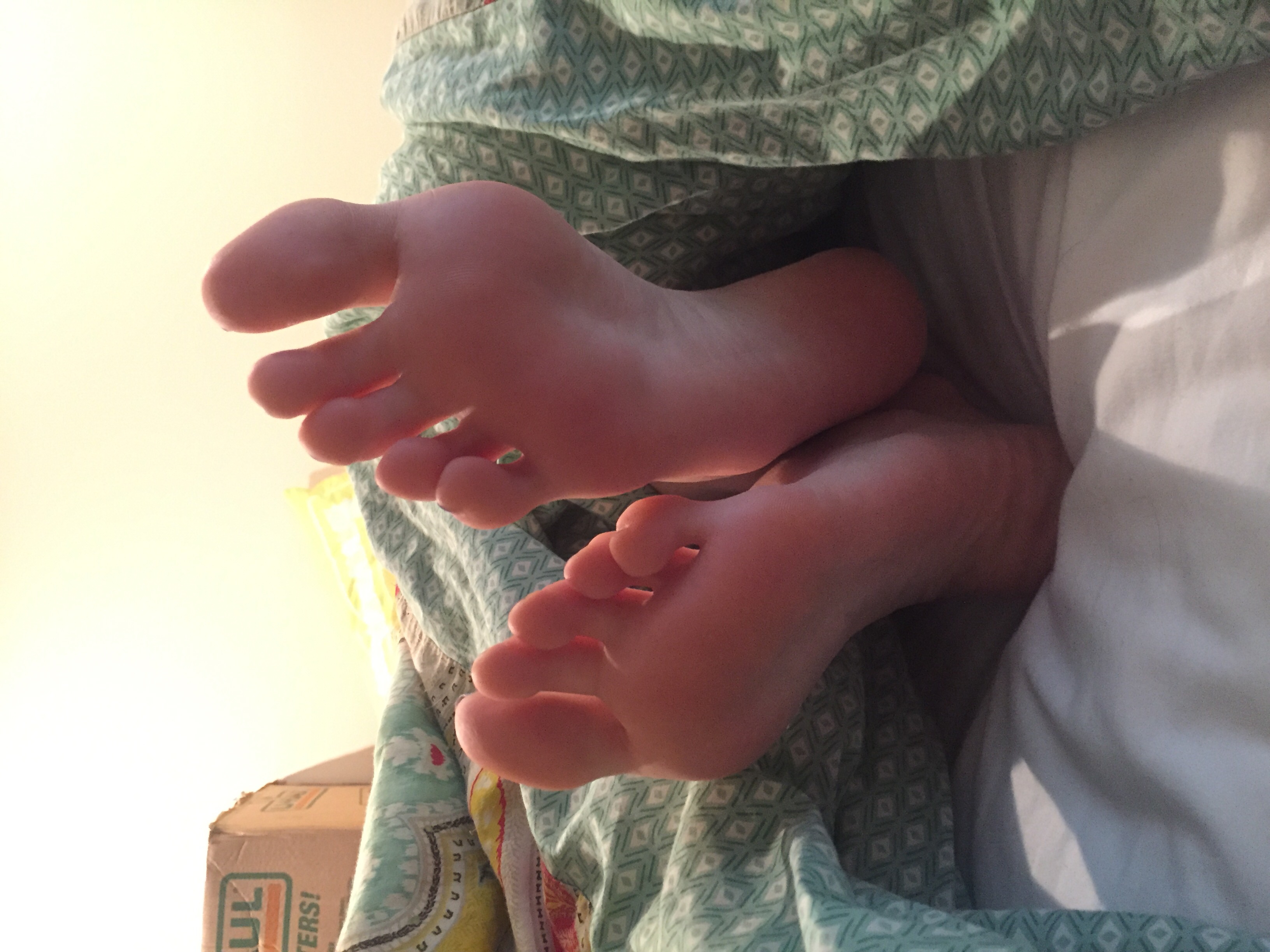 Suckable Toes Lickable Soles | Scrolller