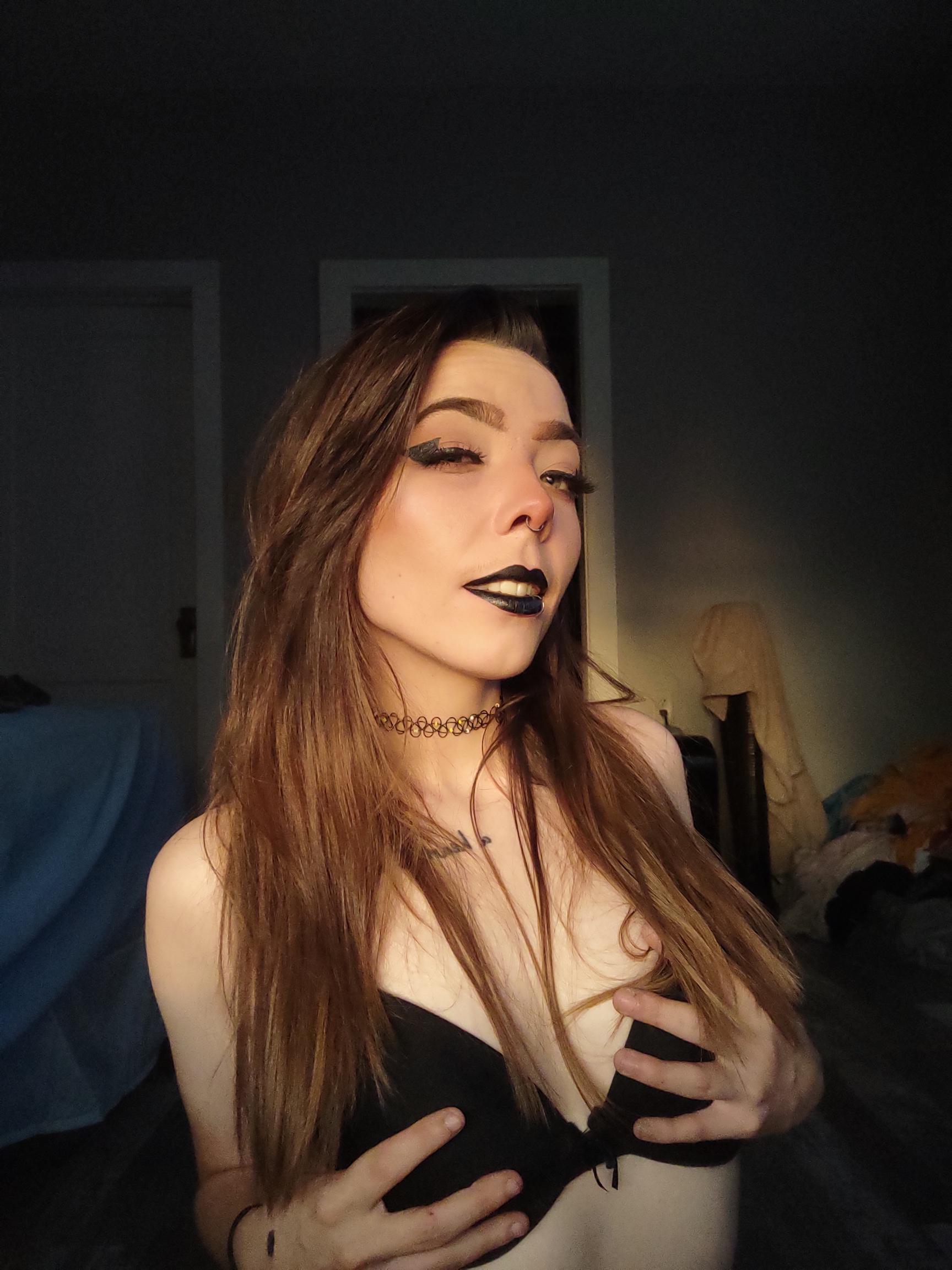 Sugar, spice and everything nice🖤 | Scrolller