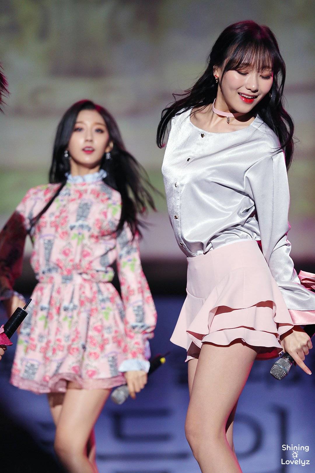 Sujeong's got the moves | Scrolller