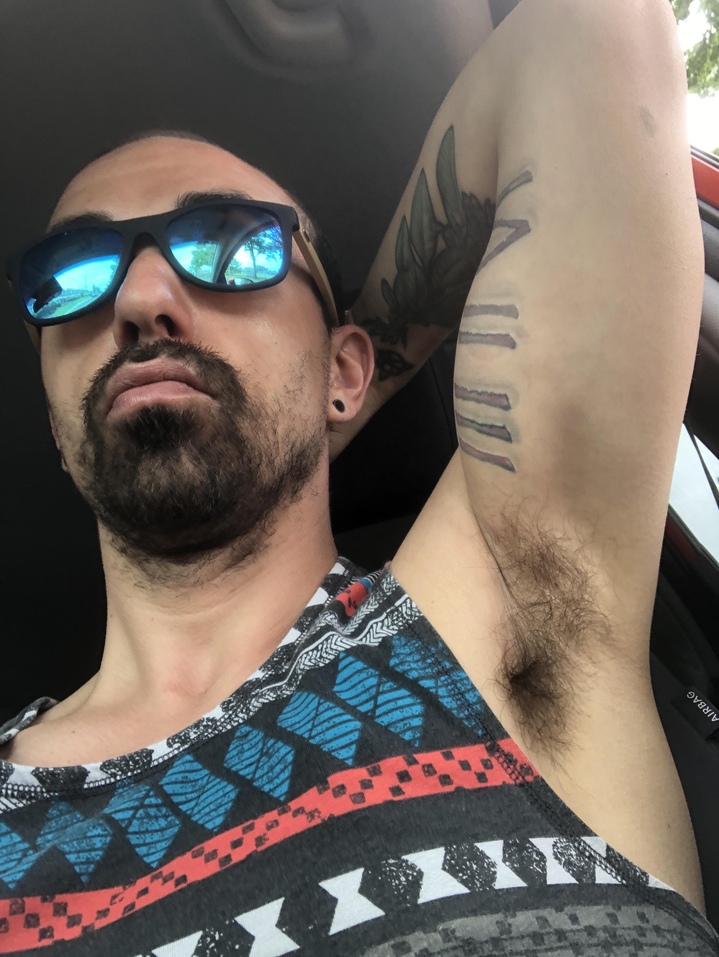 Summer days have me always sniffing myself. Enjoy fellas 🐷 | Scrolller