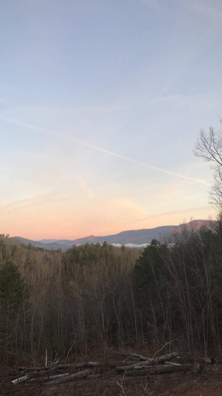 Sunrise in the Blue Ridge Mountains | Scrolller