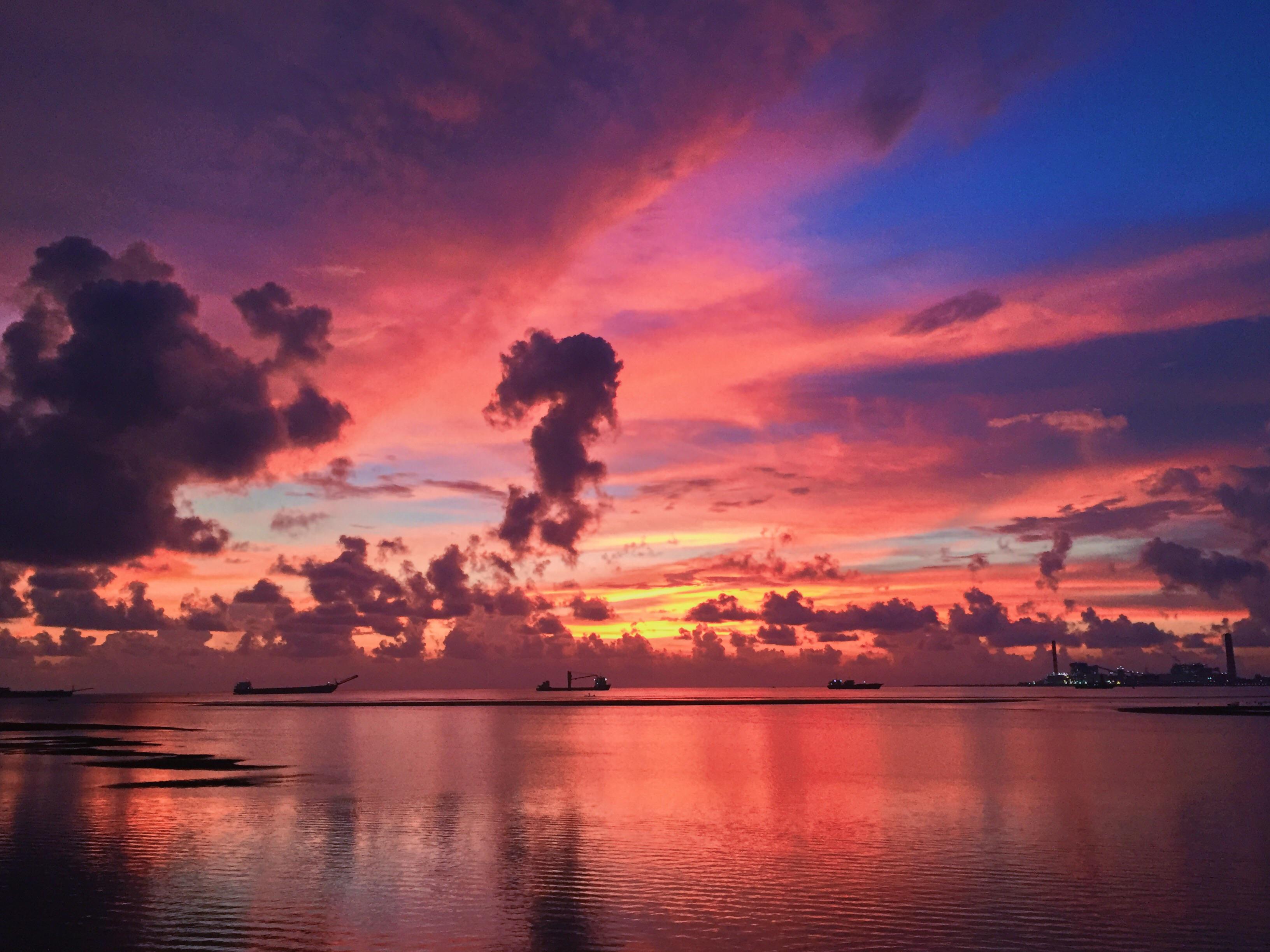 Sunset in the Philippines | Scrolller