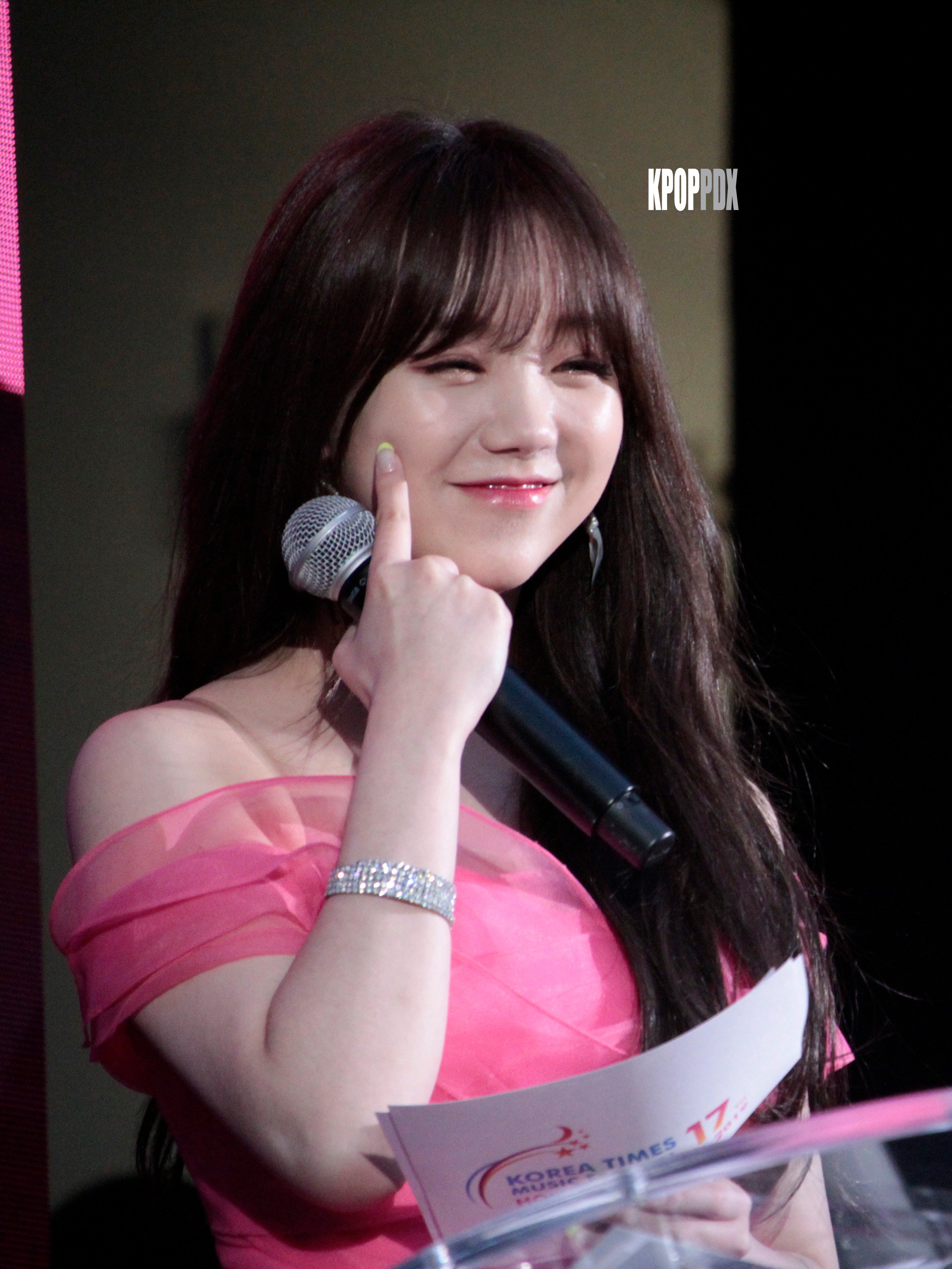 Super smiley Kei | Scrolller