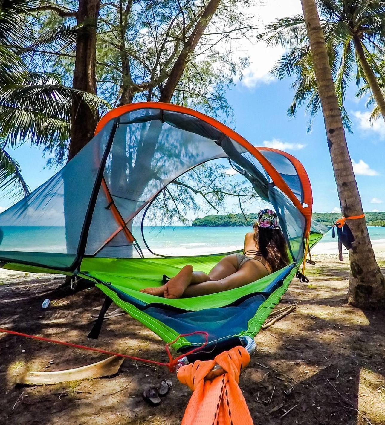 Suspended tent | Scrolller