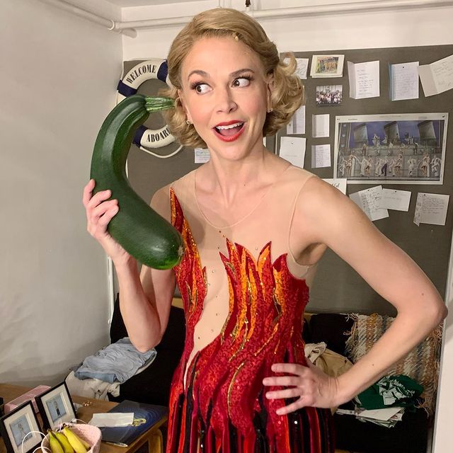 Sutton Foster, 46 | Scrolller