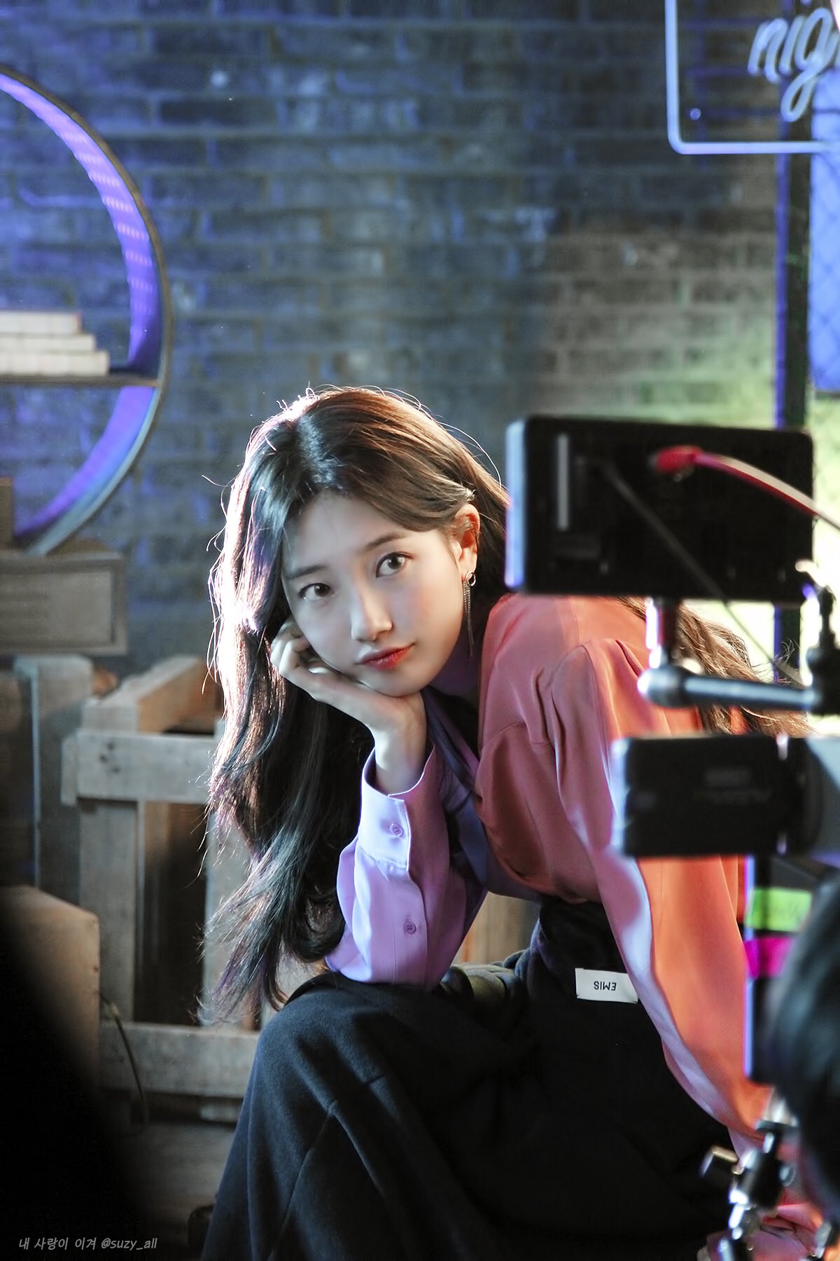 Suzy - Clalen (Behind the Scenes) (14) | Scrolller