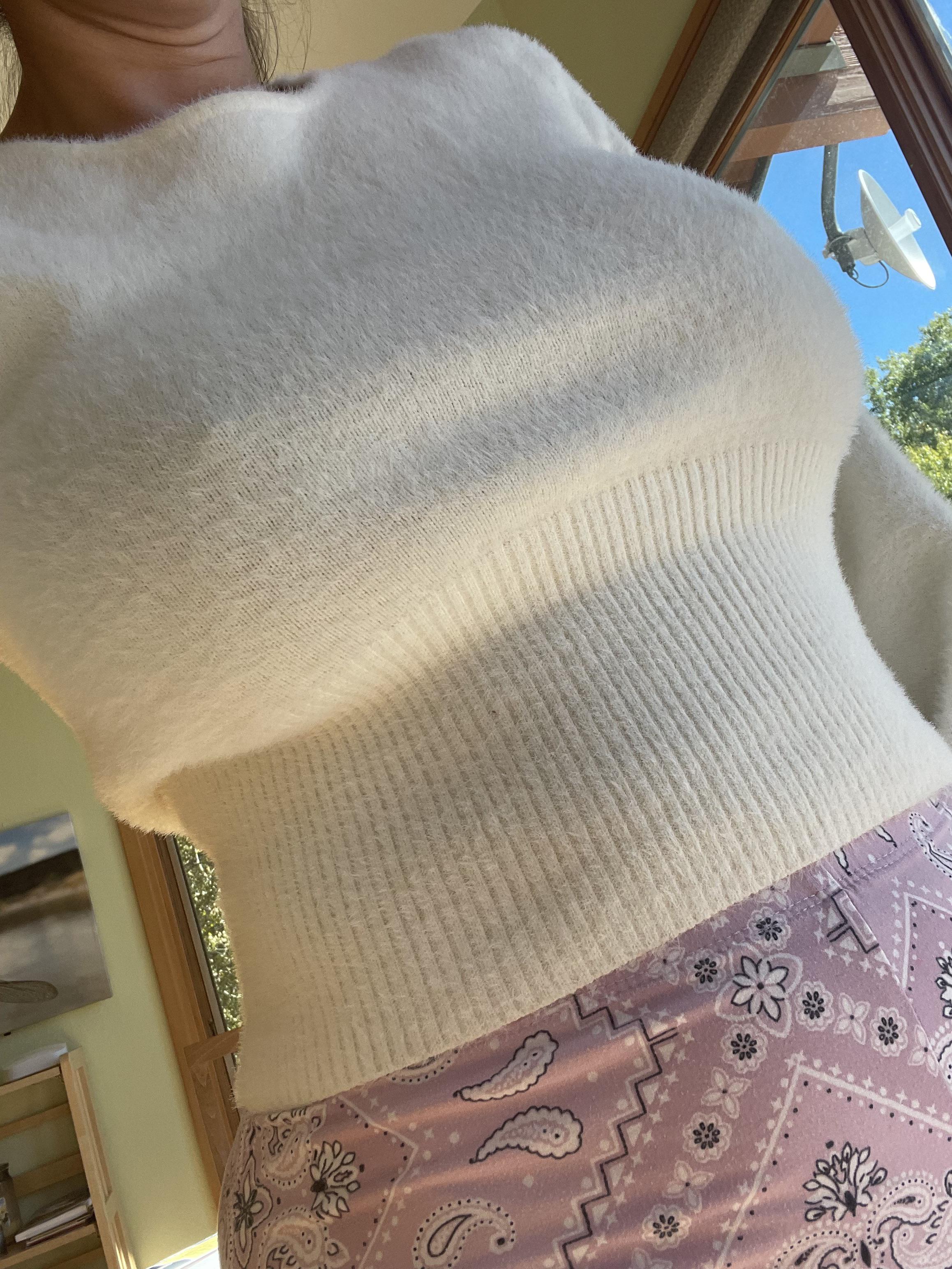 Sweater weather is upon us and I’m here for it 😊 | Scrolller