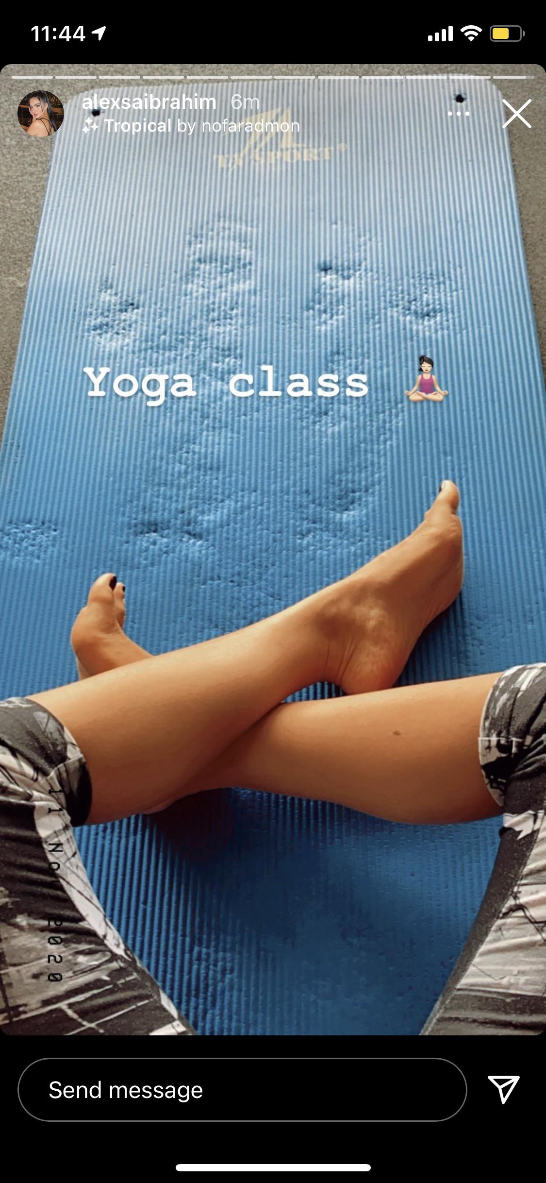 Sweaty feet after yoga class 🥵🍆 | Scrolller