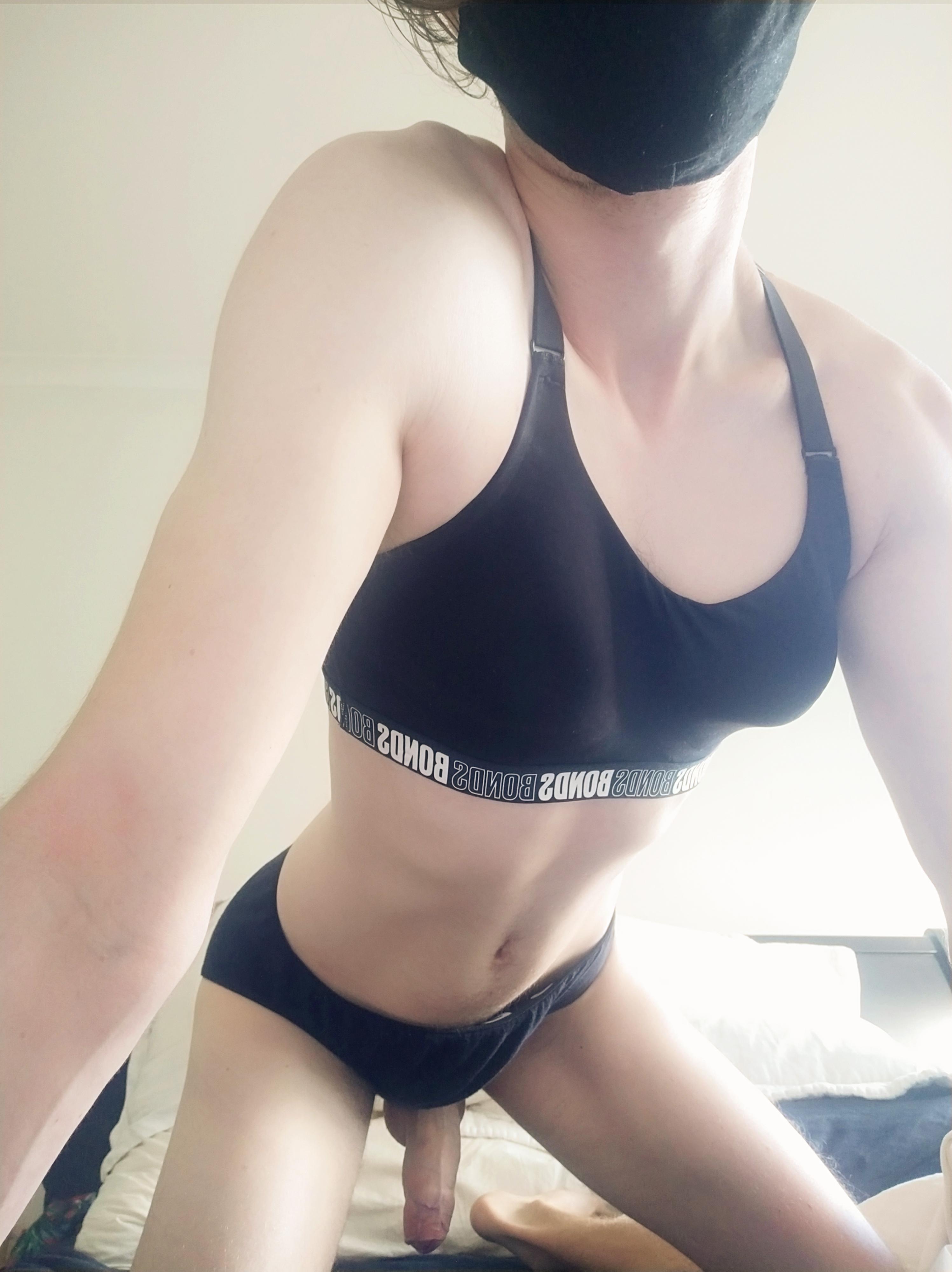 Swinging :) | Scrolller