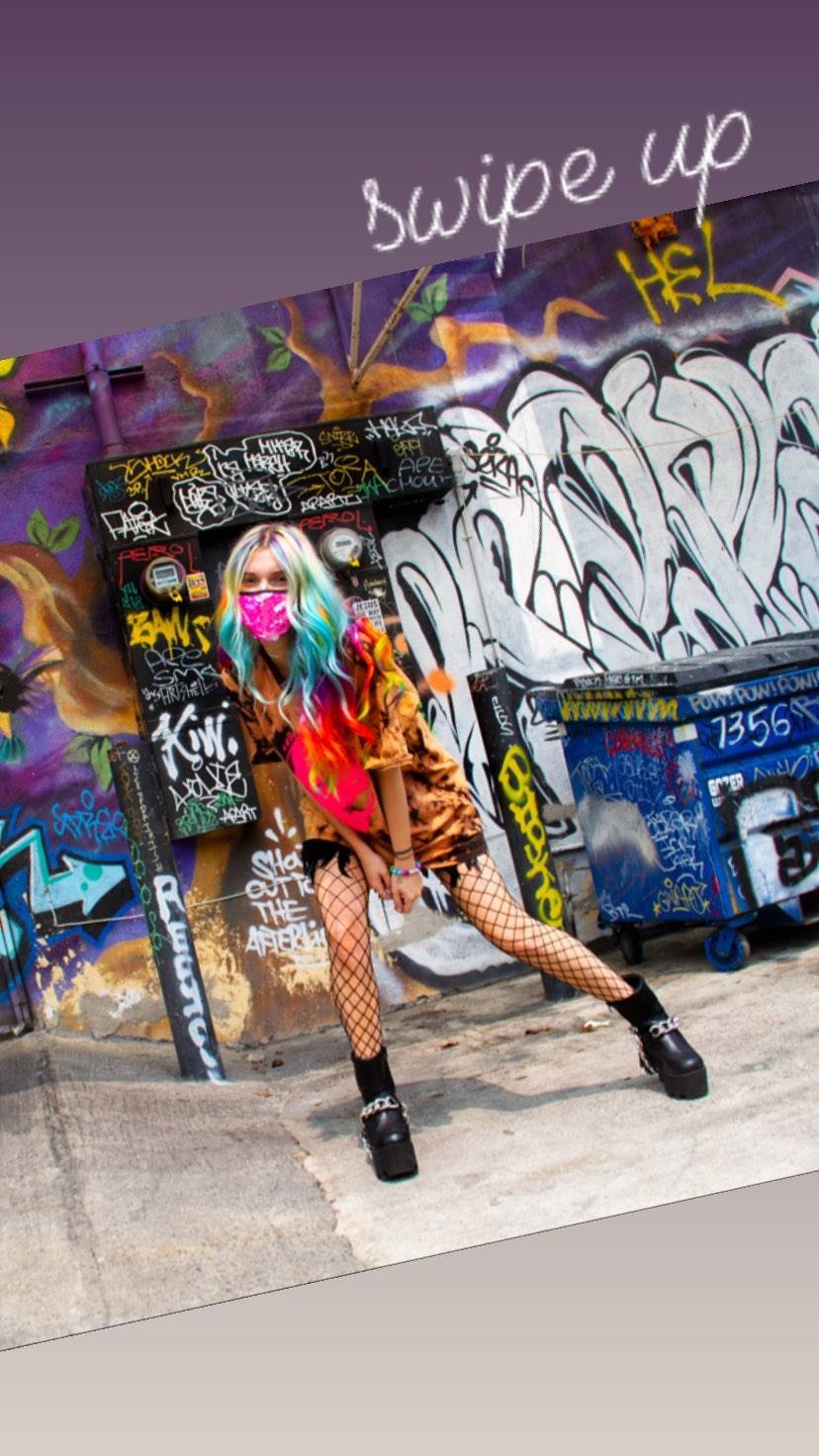 Swipe Up | Scrolller