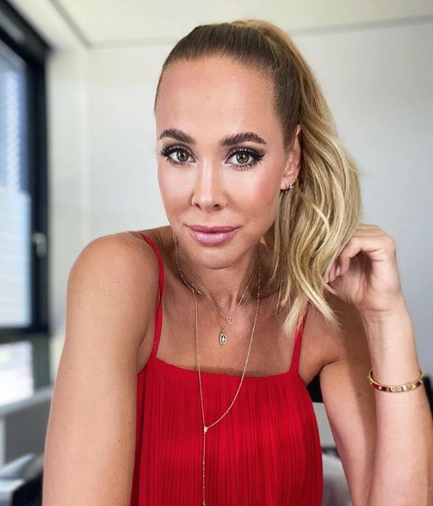 Sylvia Walker | Scrolller