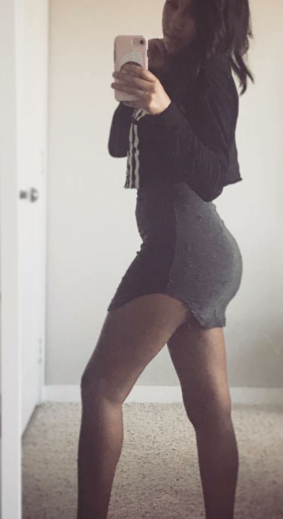 Synnpai filling the skirt nicely | Scrolller