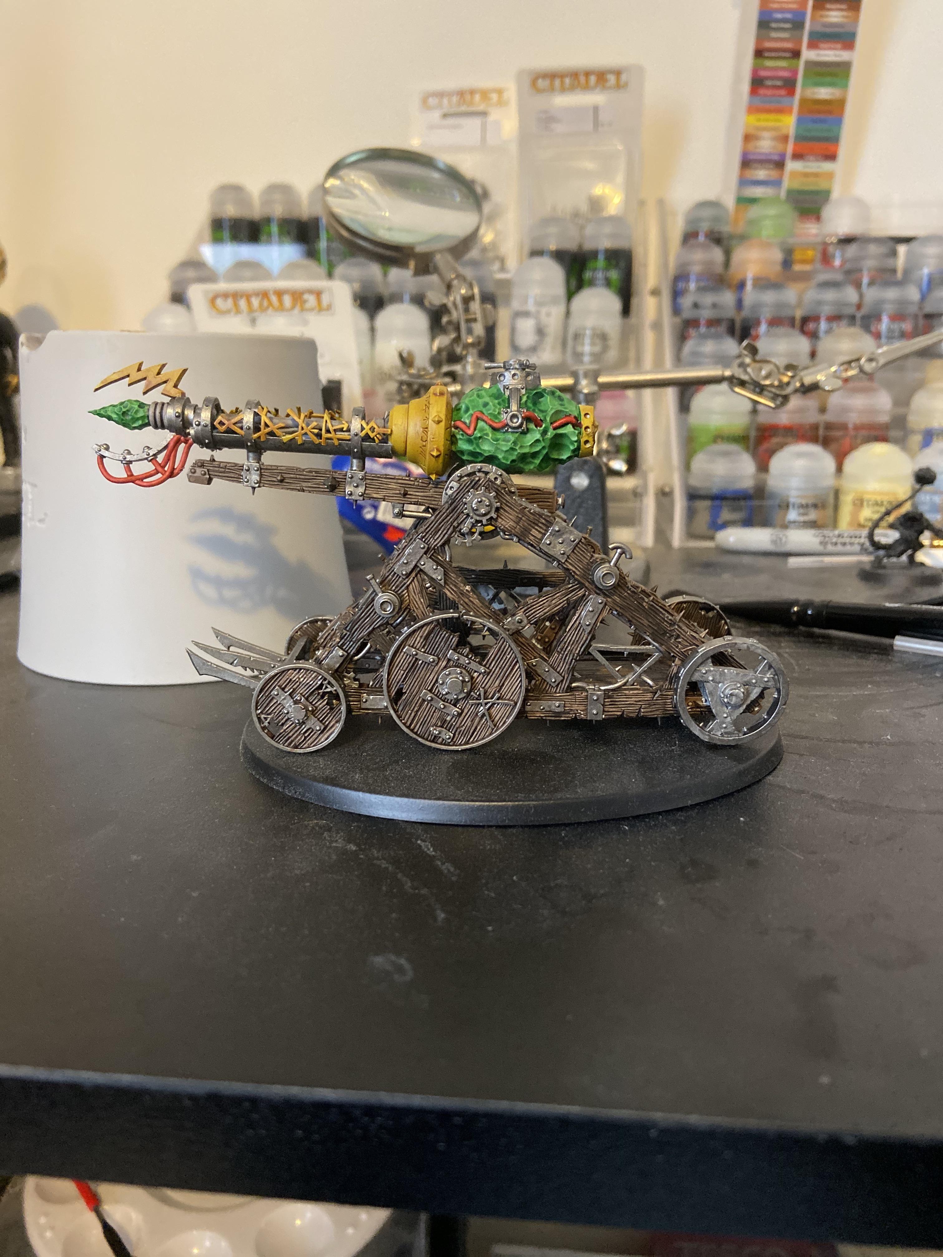 Tabletop ready Warp Lightning Cannon (painted with contrast and metallics) | Scrolller