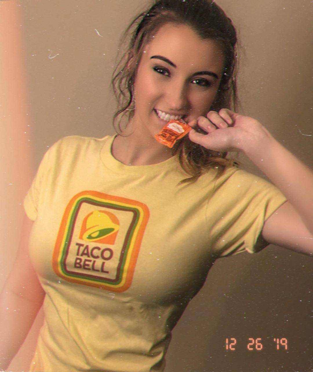 Taco Bell | Scrolller