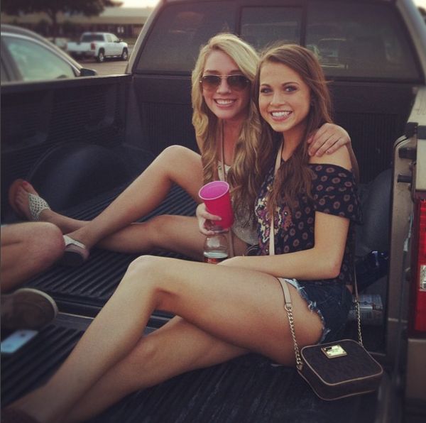 Tailgate. | Scrolller