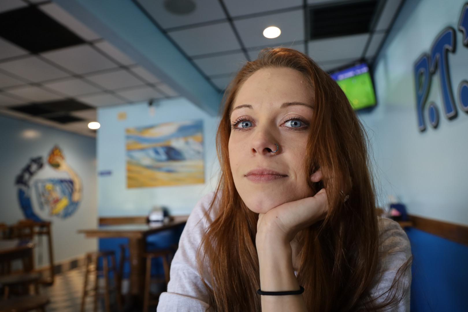 Take me put for a burger.. I'm hungry | Scrolller