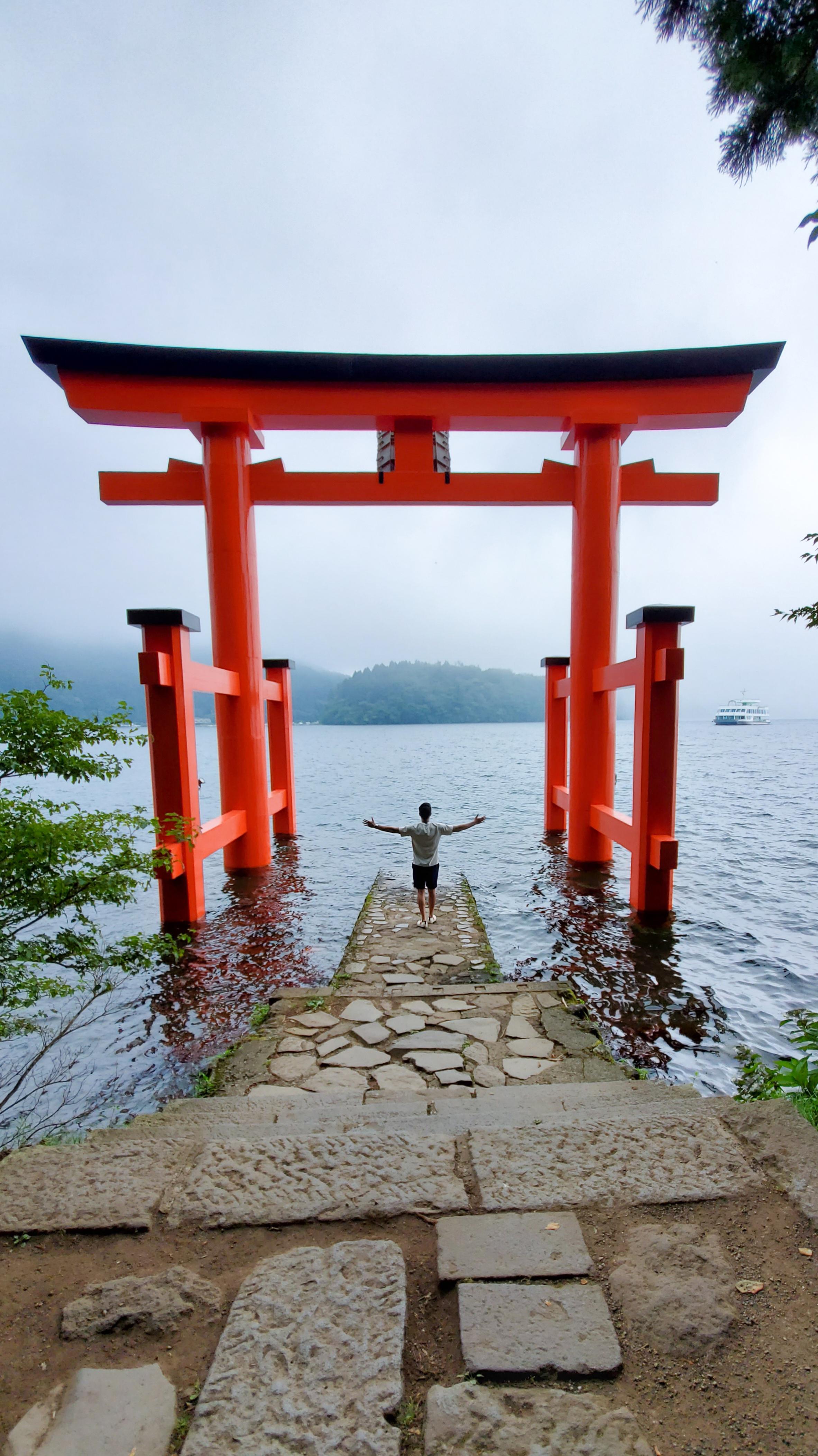 Taking it in at Hakone Shrine in Japan [OC] [2365x4205] | Scrolller