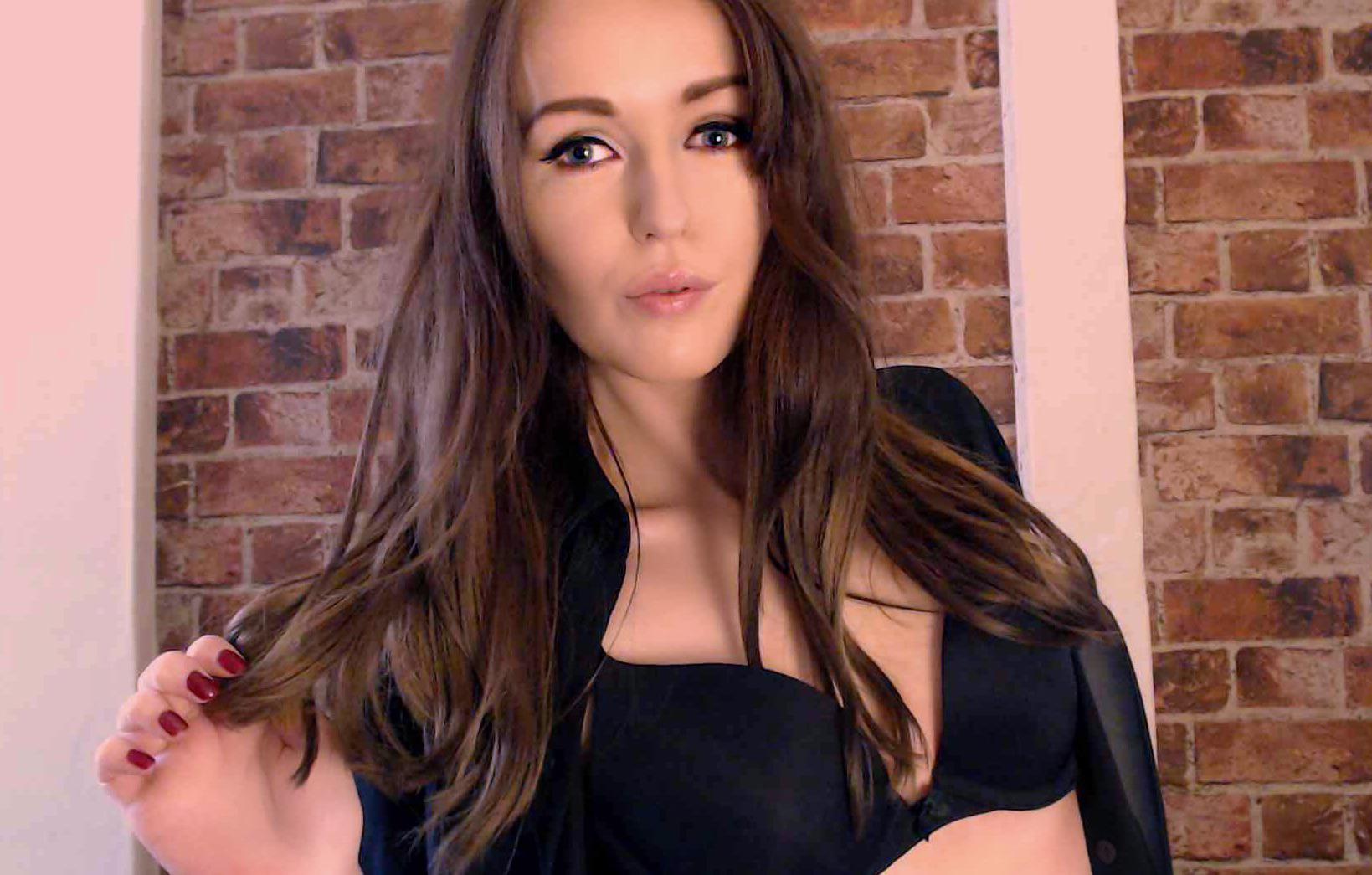 Taking over your fragile mind is what I do best 😈 | Scrolller