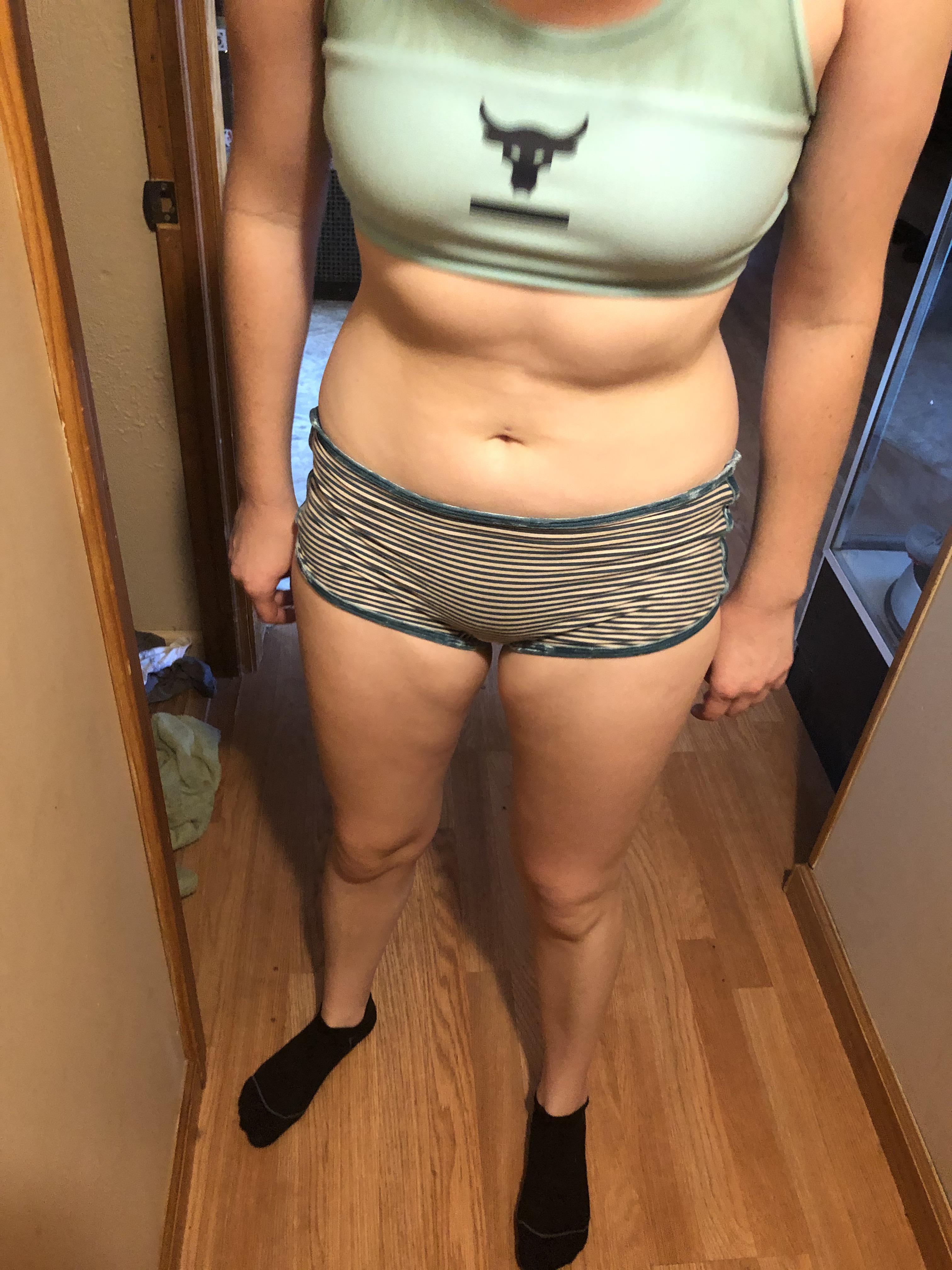 Teasing my boyfriend with my mound in my comfy panties 😏 | Scrolller