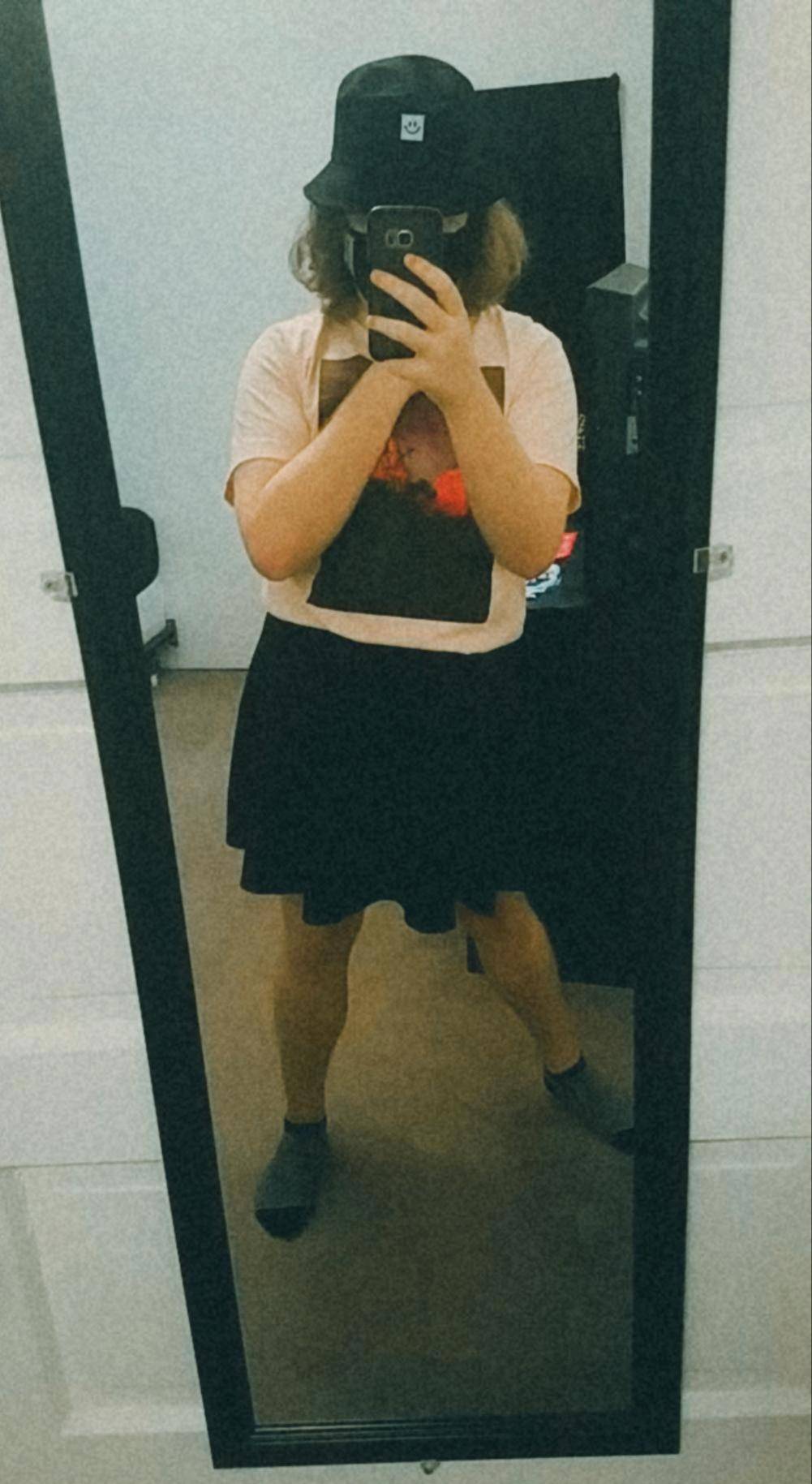 Tell me your current obsession 💖🖤 | Scrolller