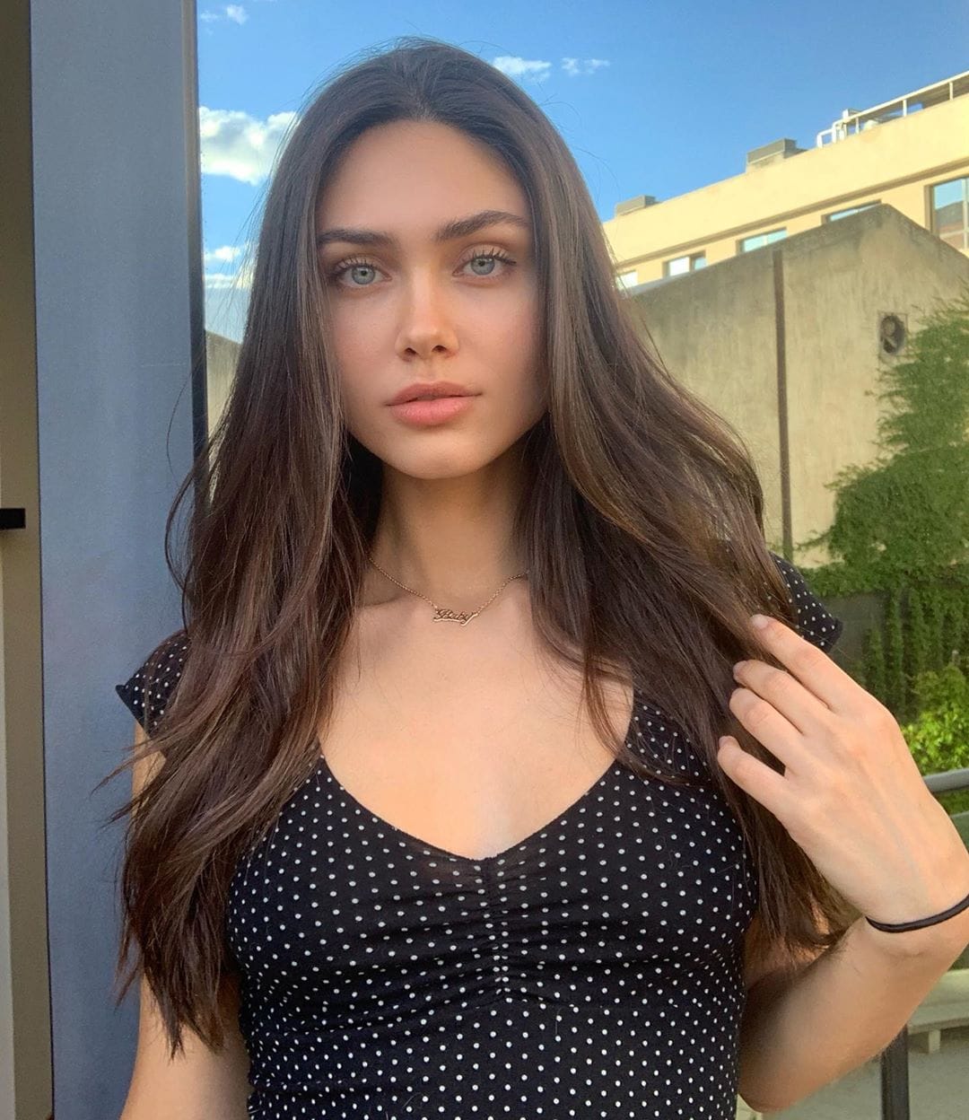 Tempting | Scrolller