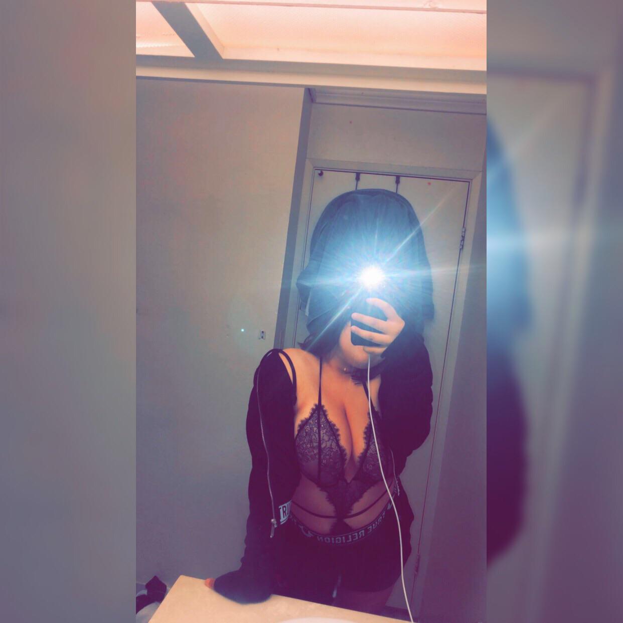 Text me ! | Scrolller