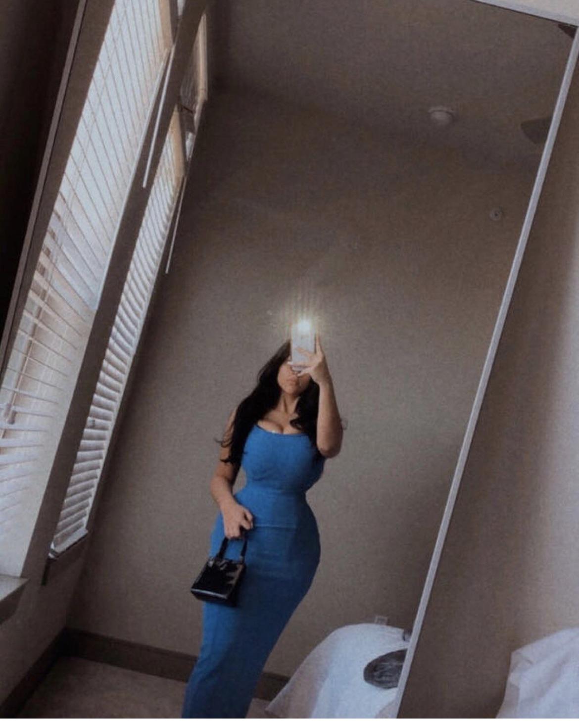 Textbook hourglass ⌛️ | Scrolller