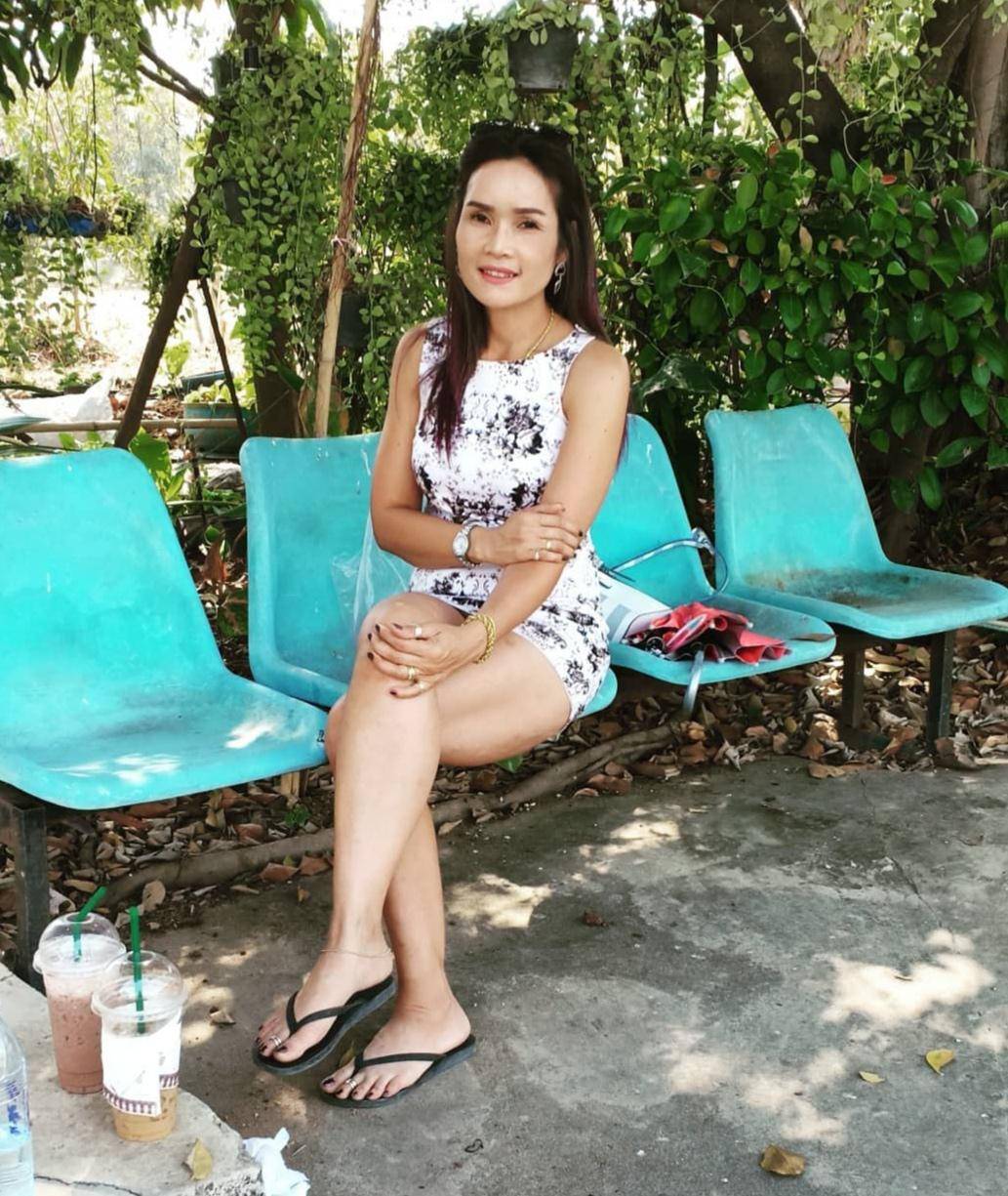 Thai Milf, something about her makes me hard! | Scrolller