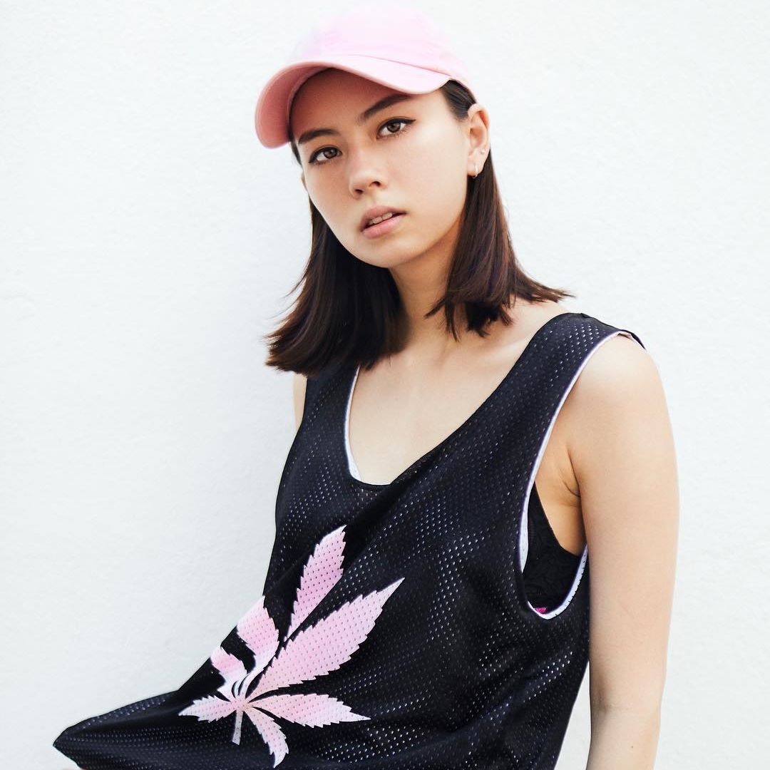 That leaf | Scrolller