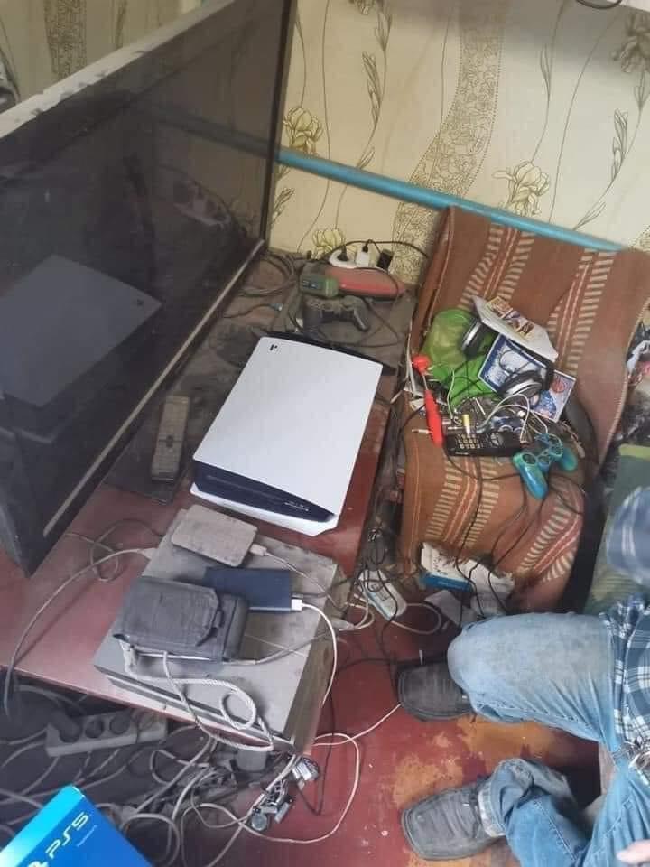 PS5 > nice living conditions | Scrolller