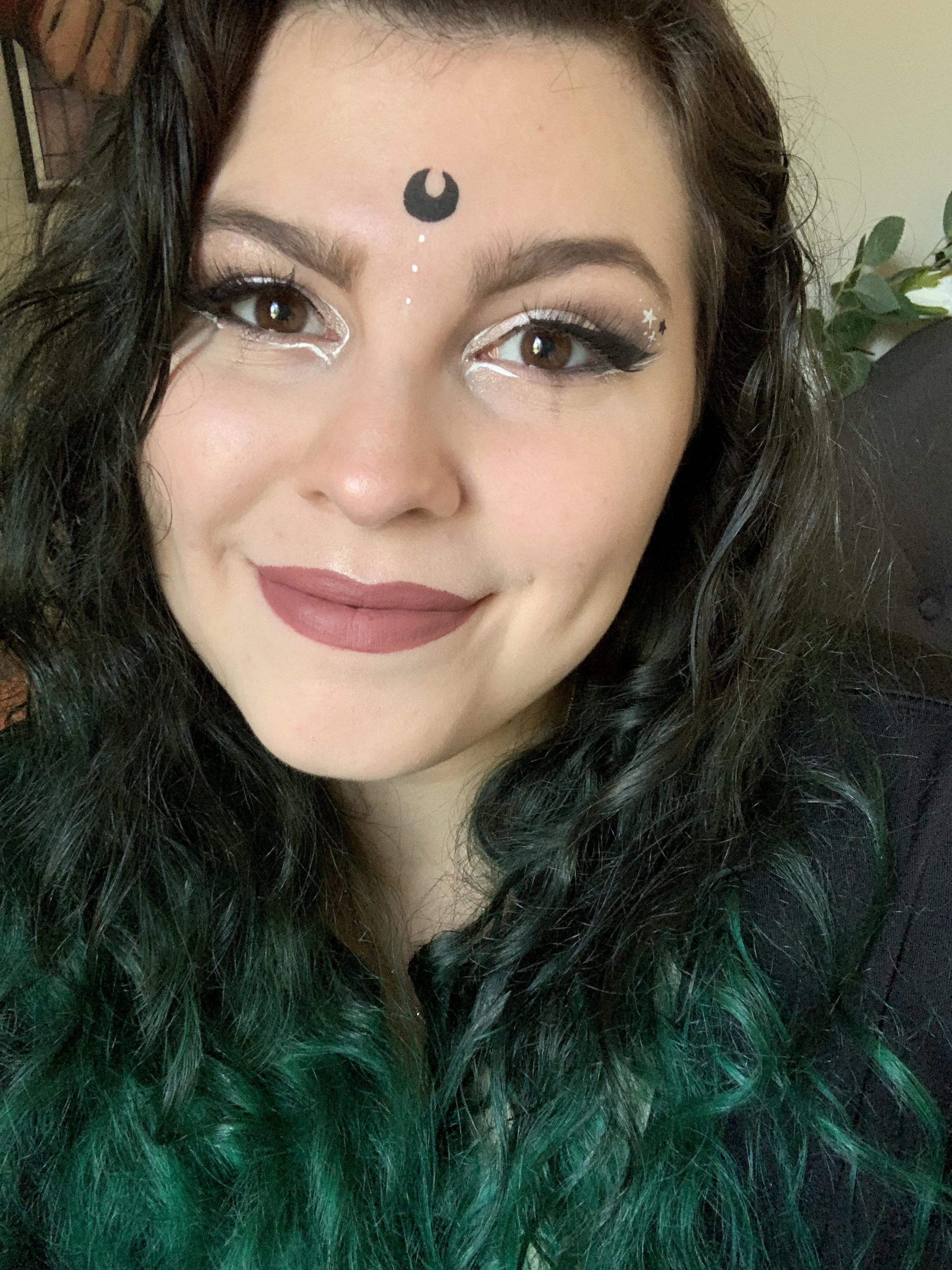 The Brown Eyed Green Witch 🍄🌙 Scrolller