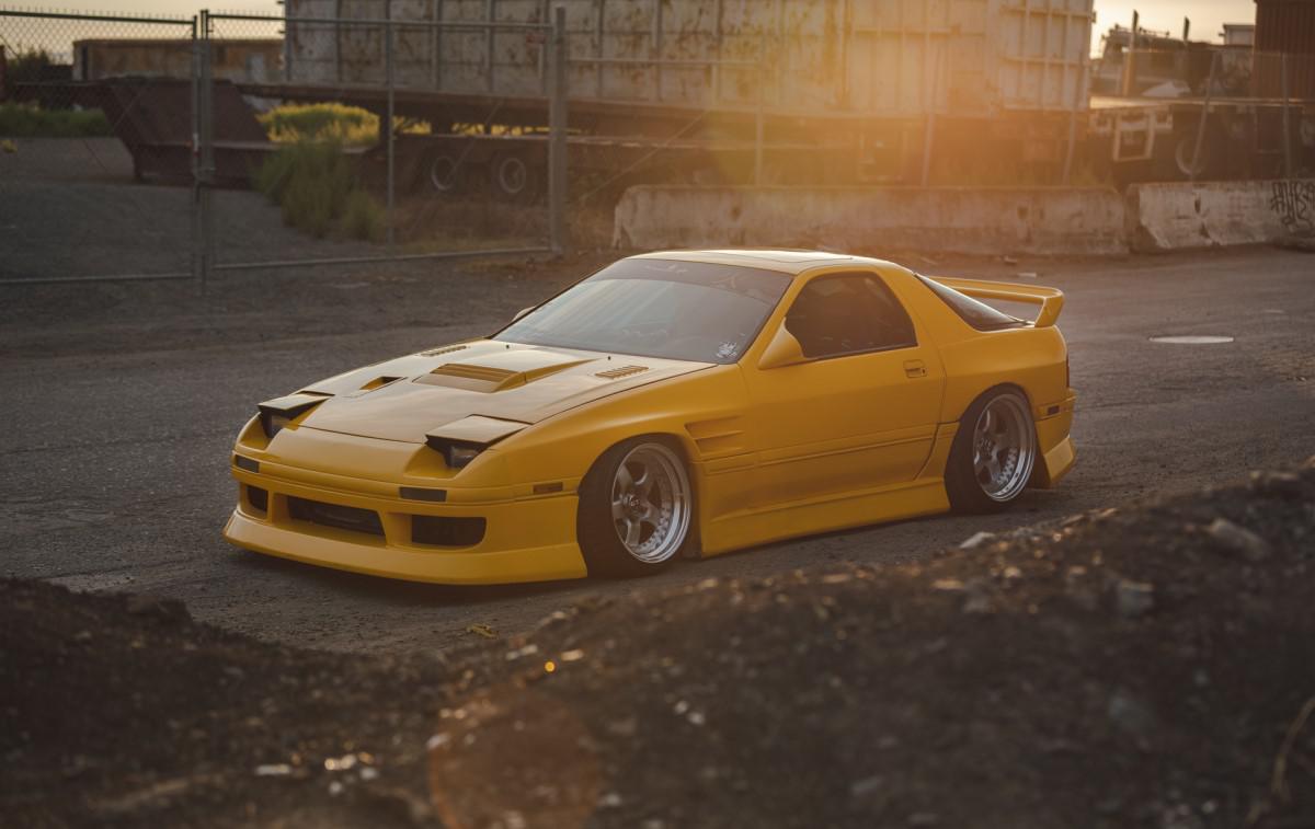 The Classic Mazda RX-7 | Scrolller