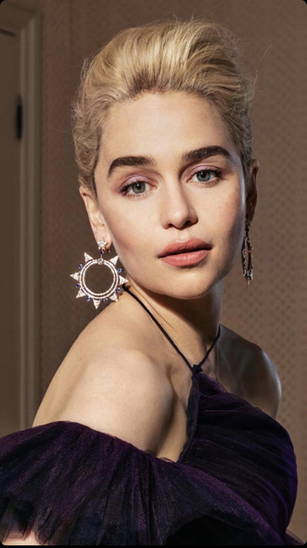 Emilia Clarke is gorgeous | Scrolller