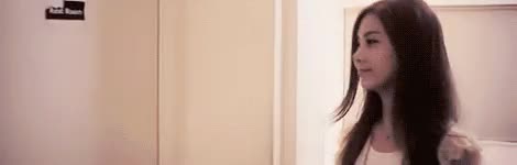 The importance of knocking | Scrolller