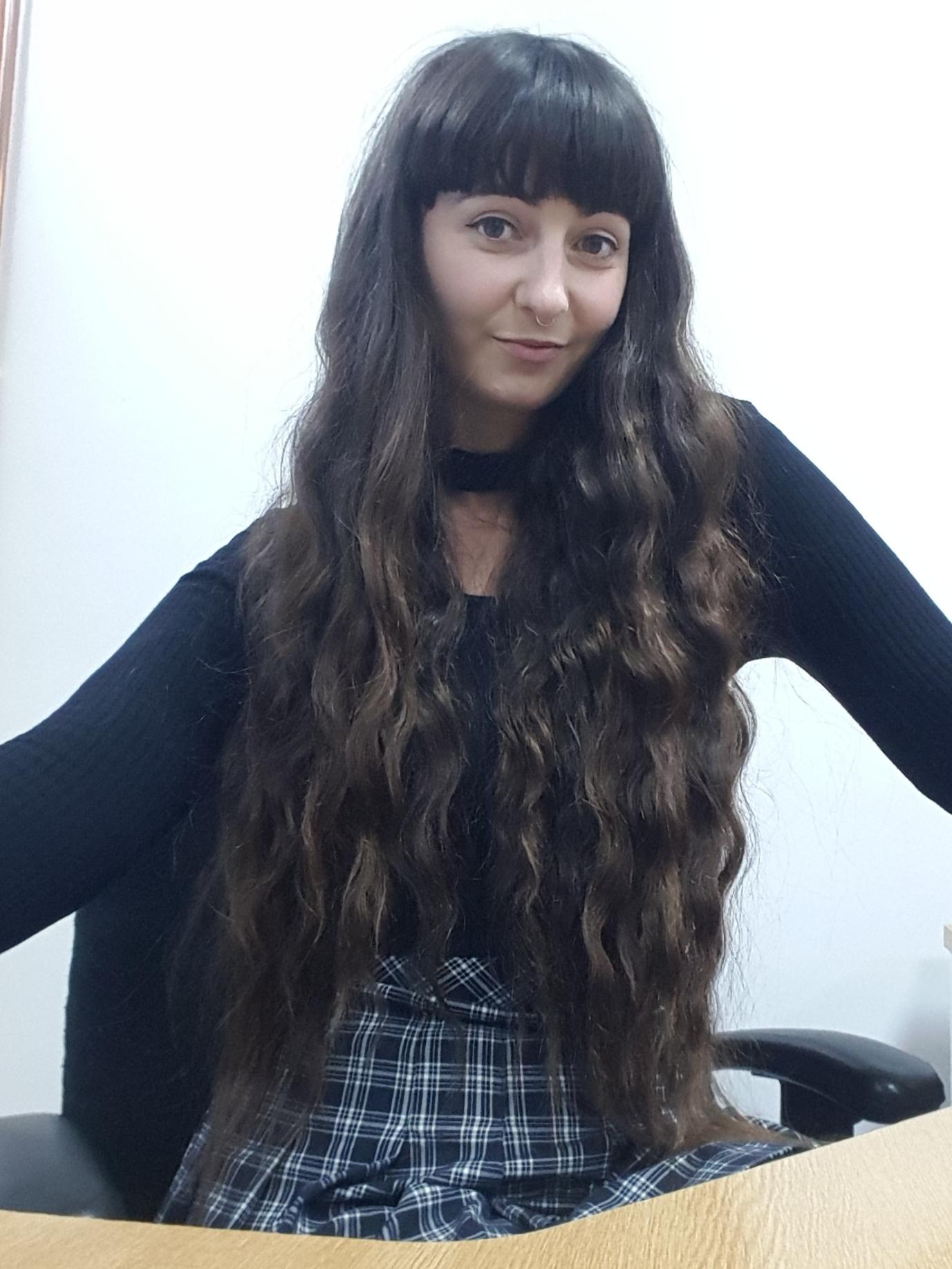 The Kinda Girl You Make Your Work Wife Scrolller