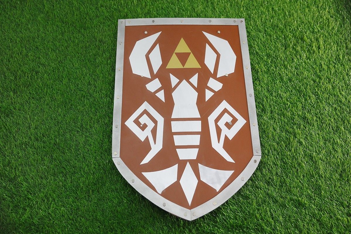 The Legend of Zelda hourglass-shield-phantom | Scrolller